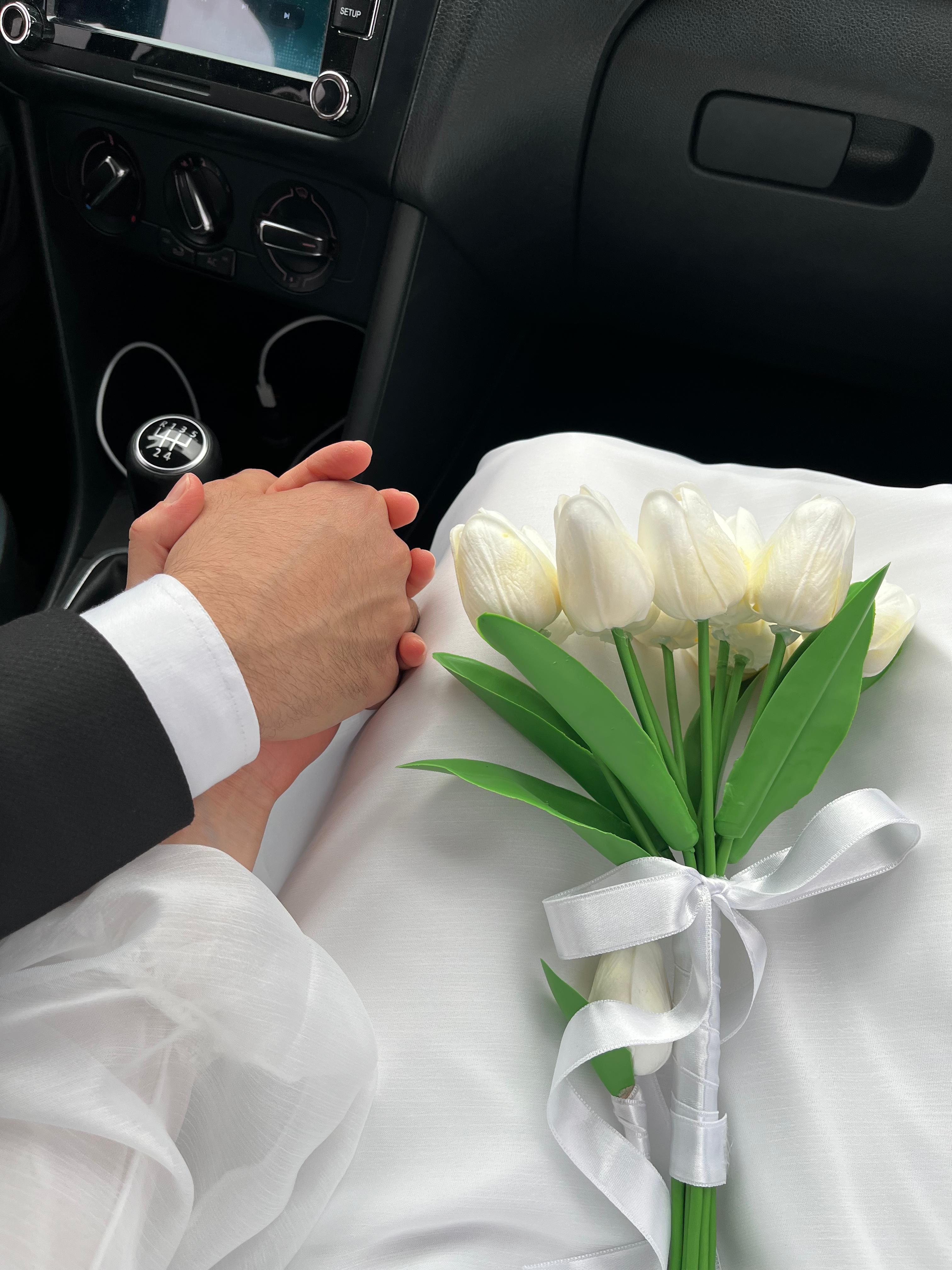 결혼 결혼 반지 결혼 생활 결혼식 결혼식 날 꽃 꽃꽂이 꽃잎 낭만적인 다정함 단란함 럭셔리 로맨스 미술