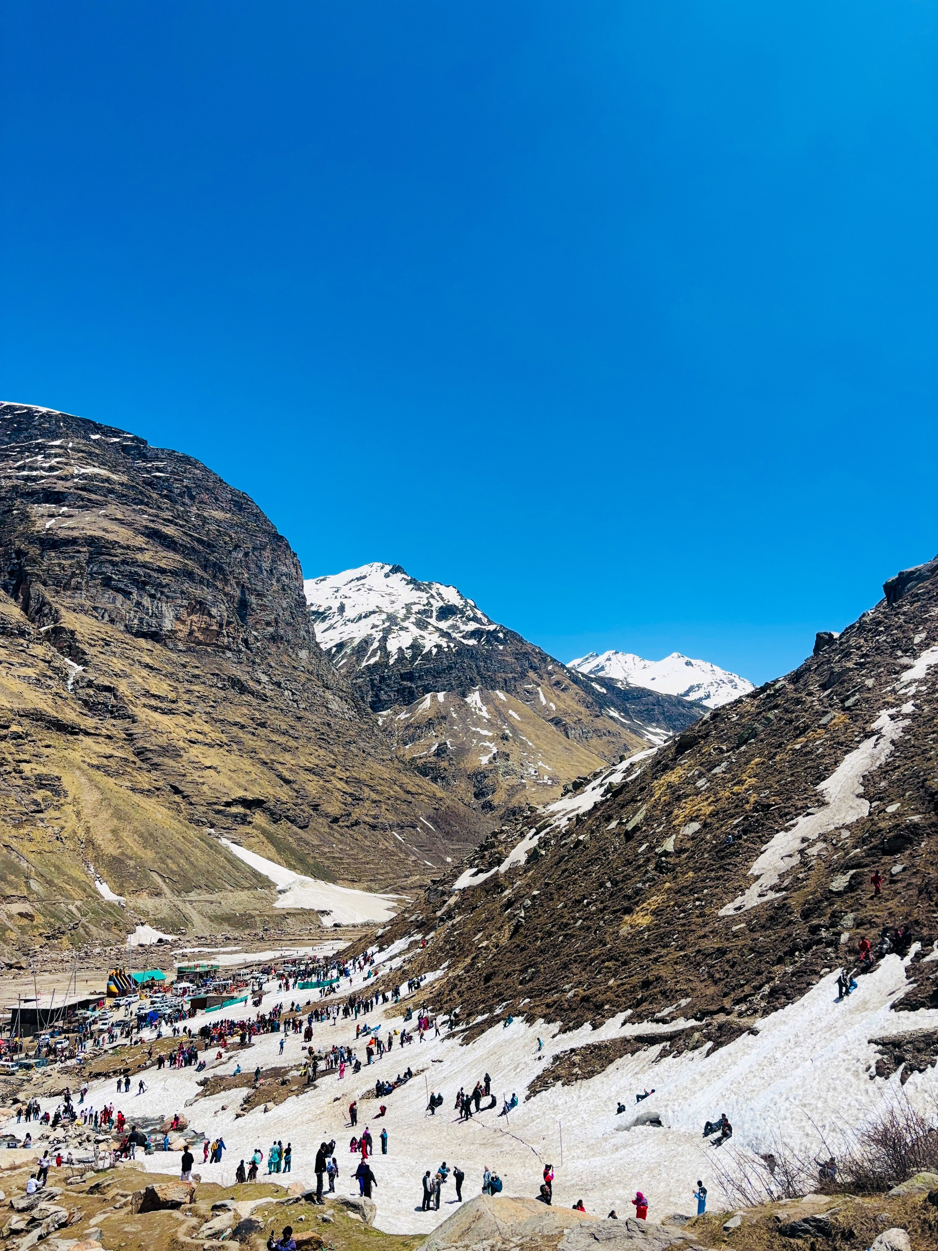 Snowy Mountain Path in Manali, India · Free Stock Photo