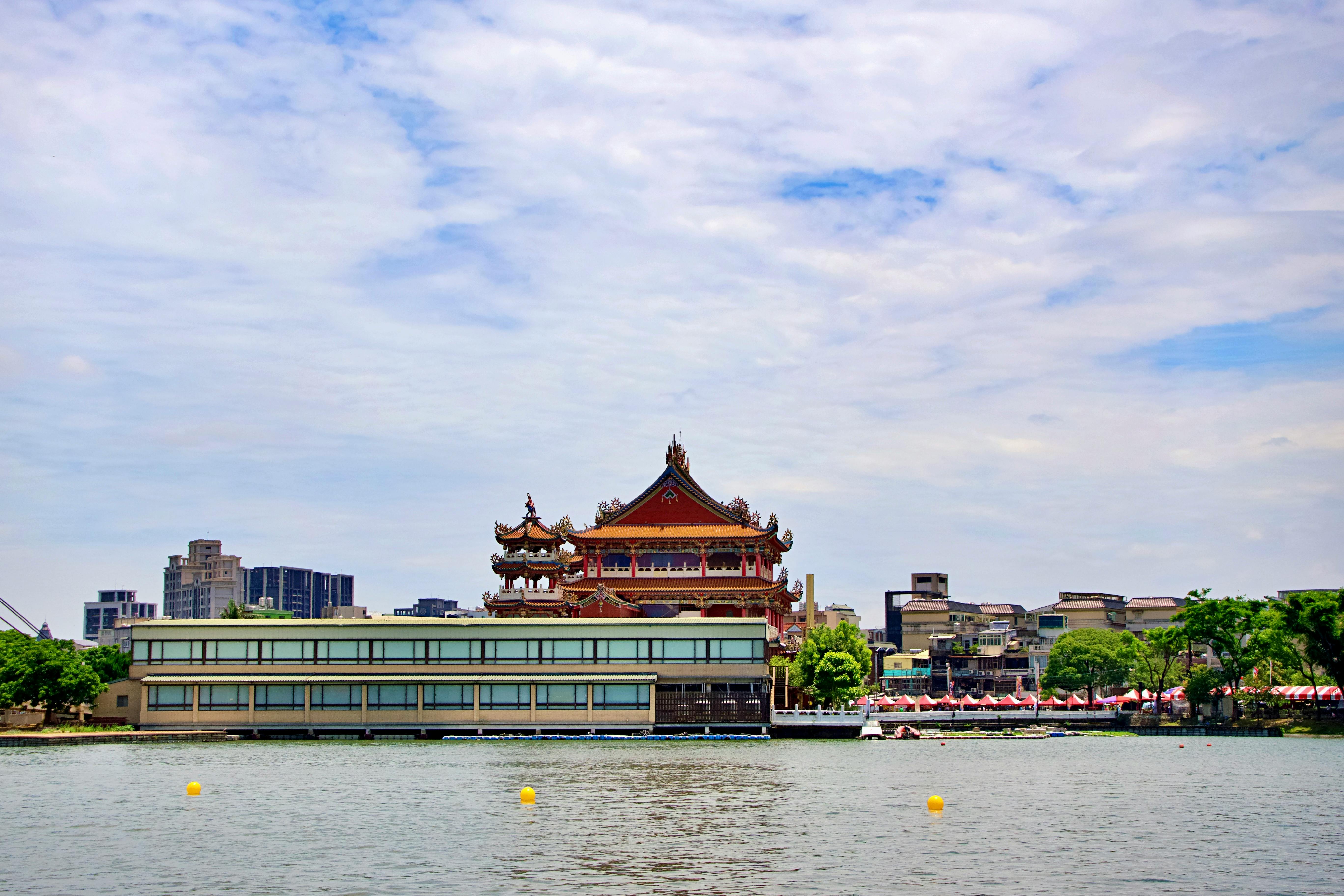 Traditional Temple by the Water in Taiwan · Free Stock Photo