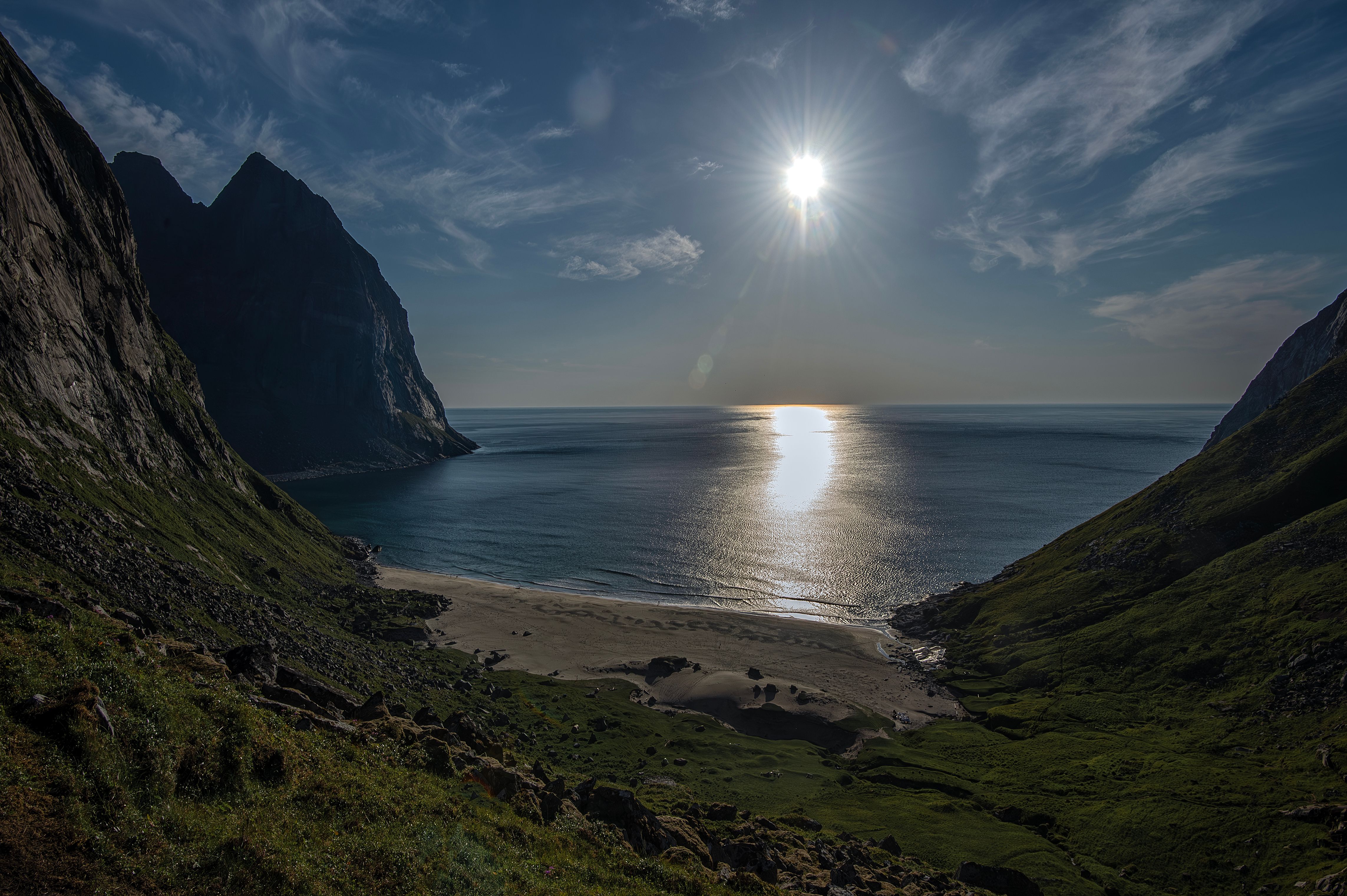 Plage Sereine Des îles Lofoten Avec Océan Ensoleillé · Photo gratuite