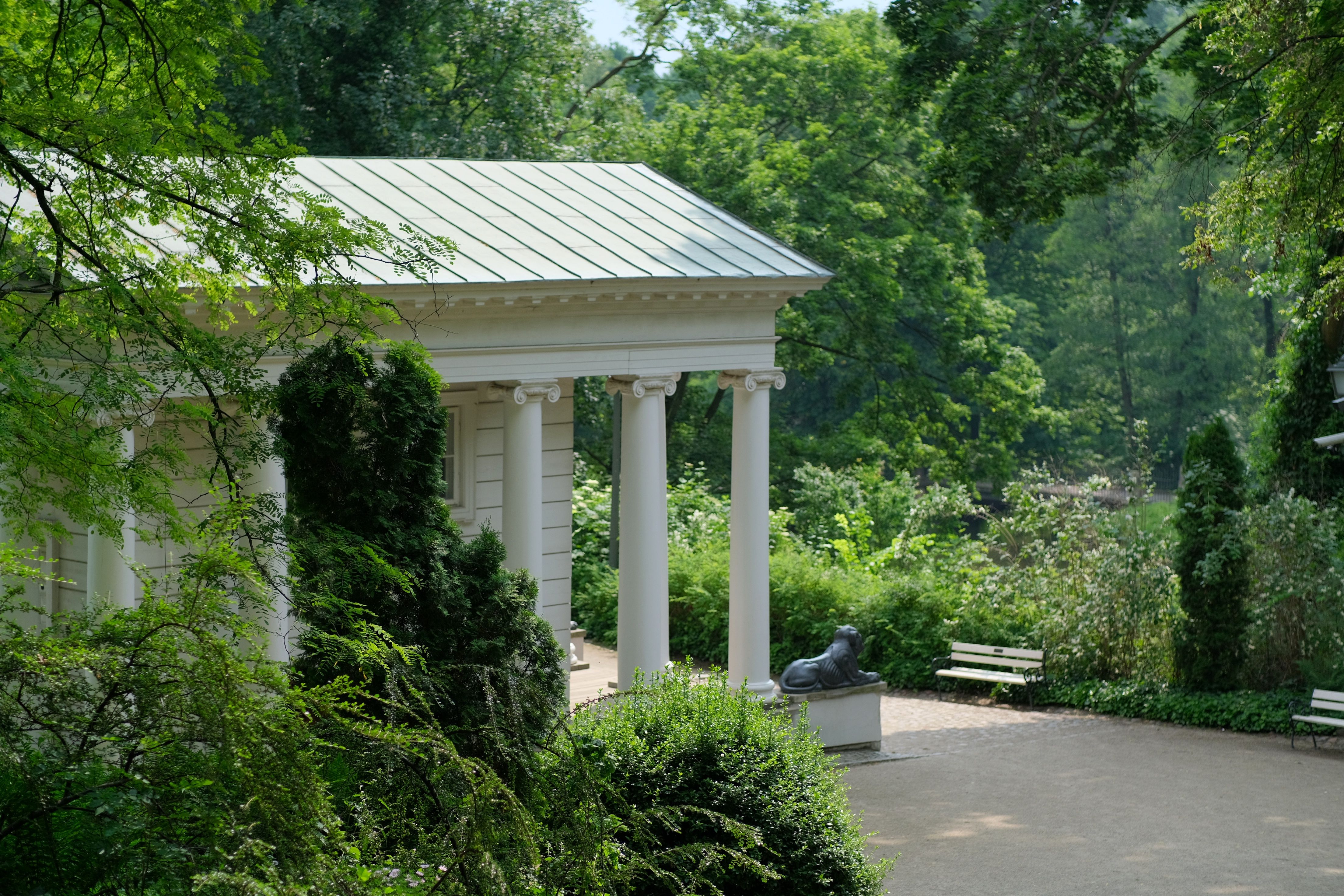 Elegant Garden Pavilion with Classic Columns · Free Stock Photo