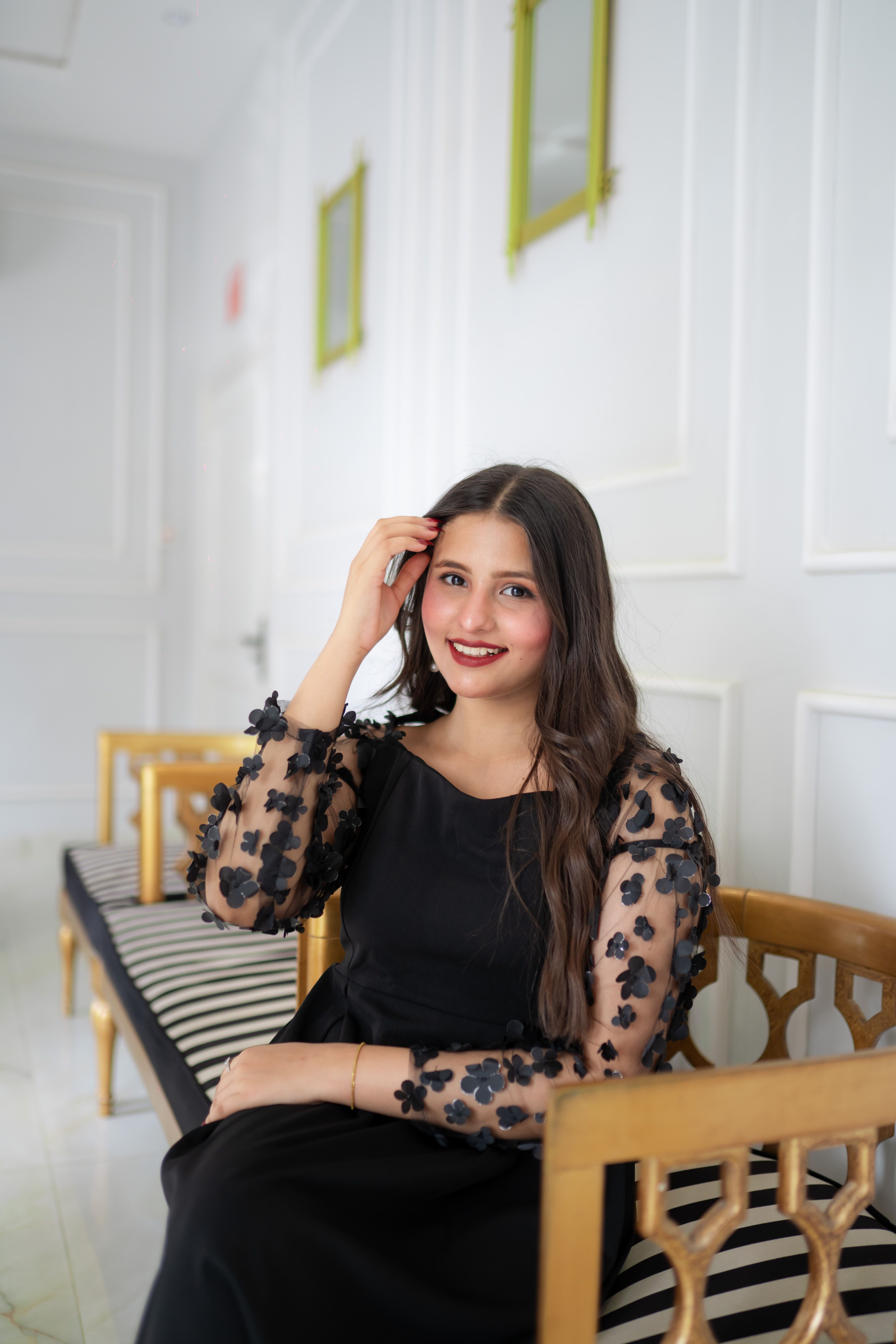 Hania Amir Pakistani Actress Photos, Download The BEST Free Hania Amir ...