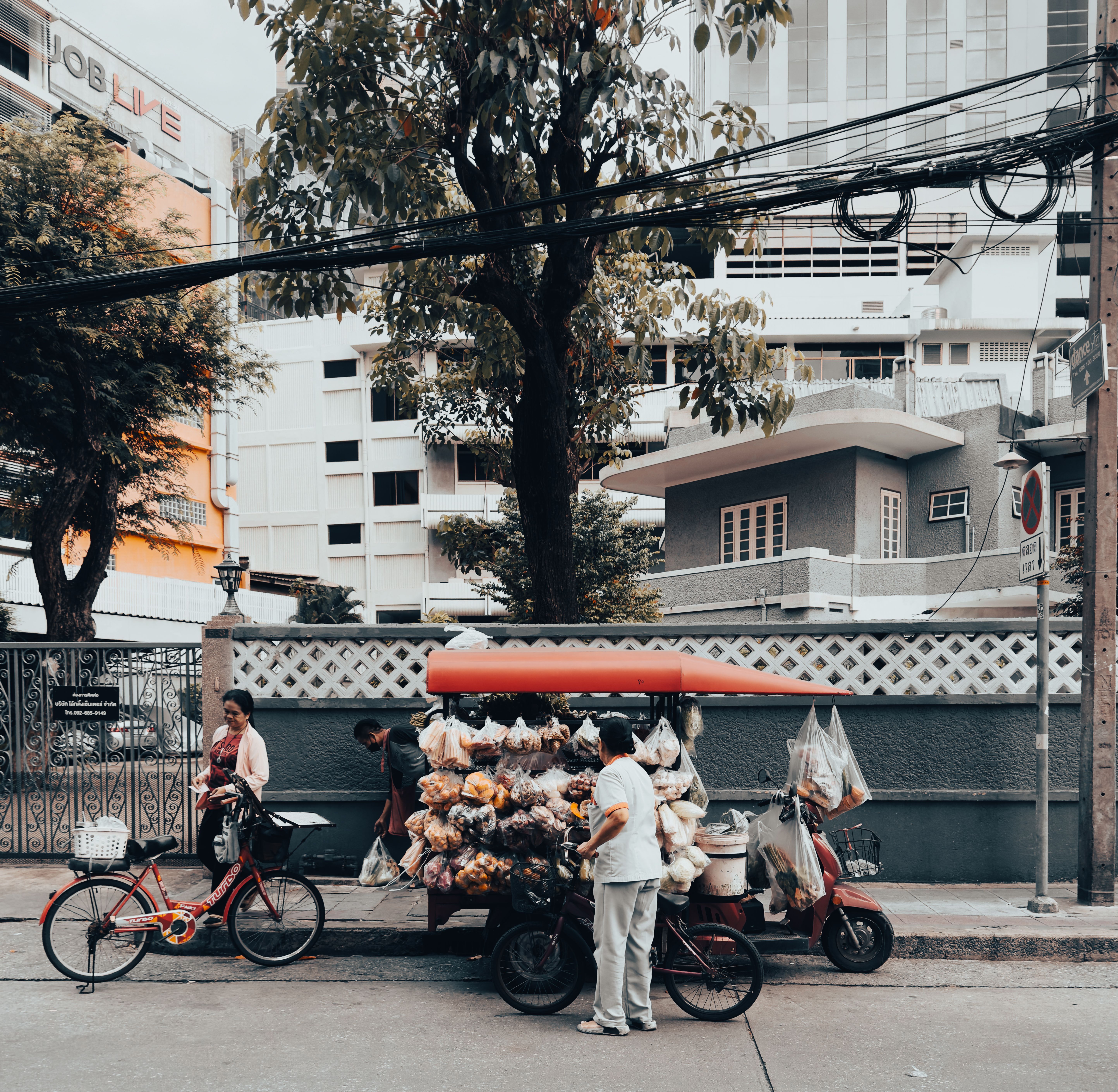 Street Vendor Cart in Bangkok, Thailand · Free Stock Photo