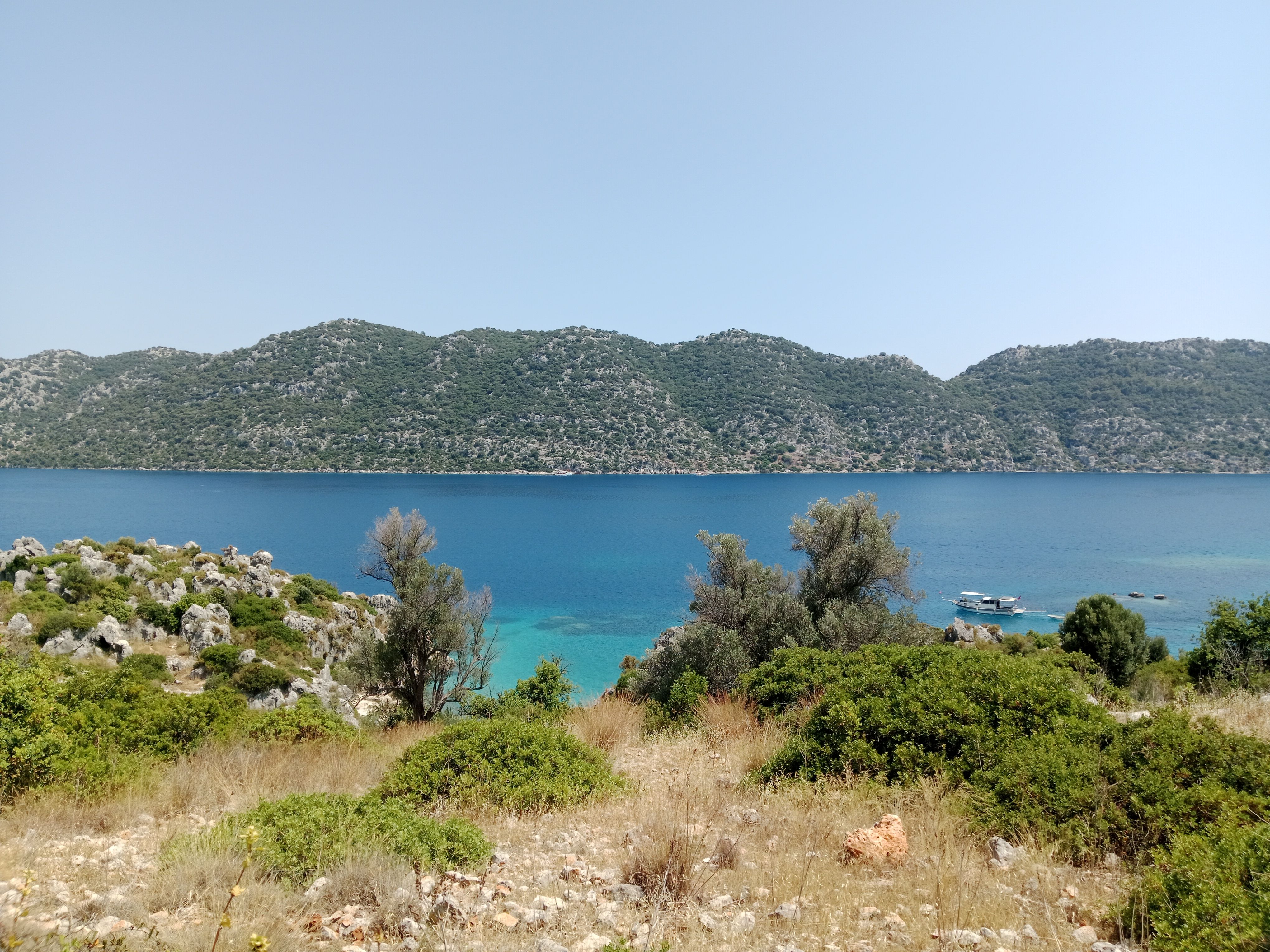 Scenic Mediterranean Landscape with Turquoise Waters · Free Stock Photo