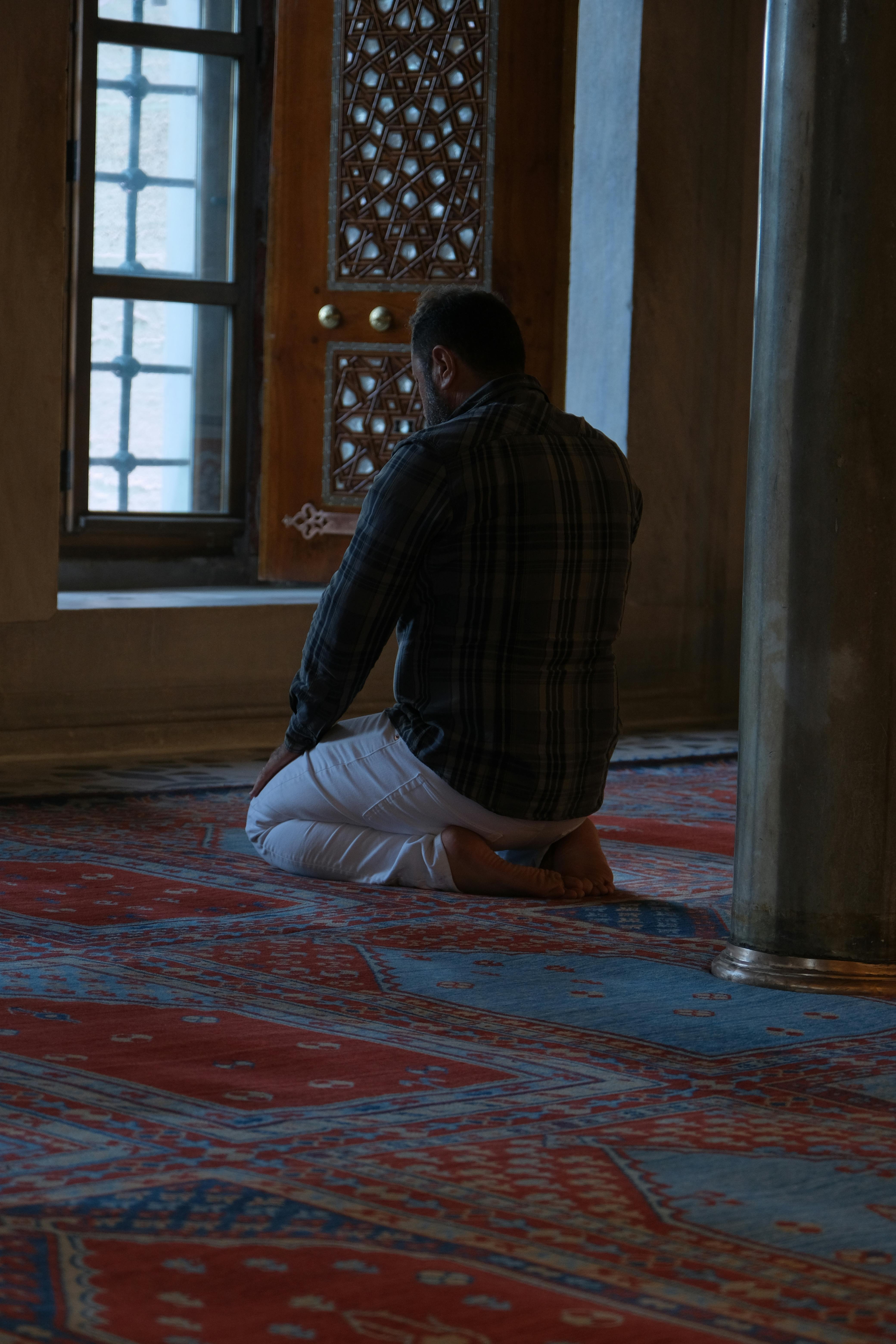 Man Praying Photos, Download The BEST Free Man Praying Stock Photos ...