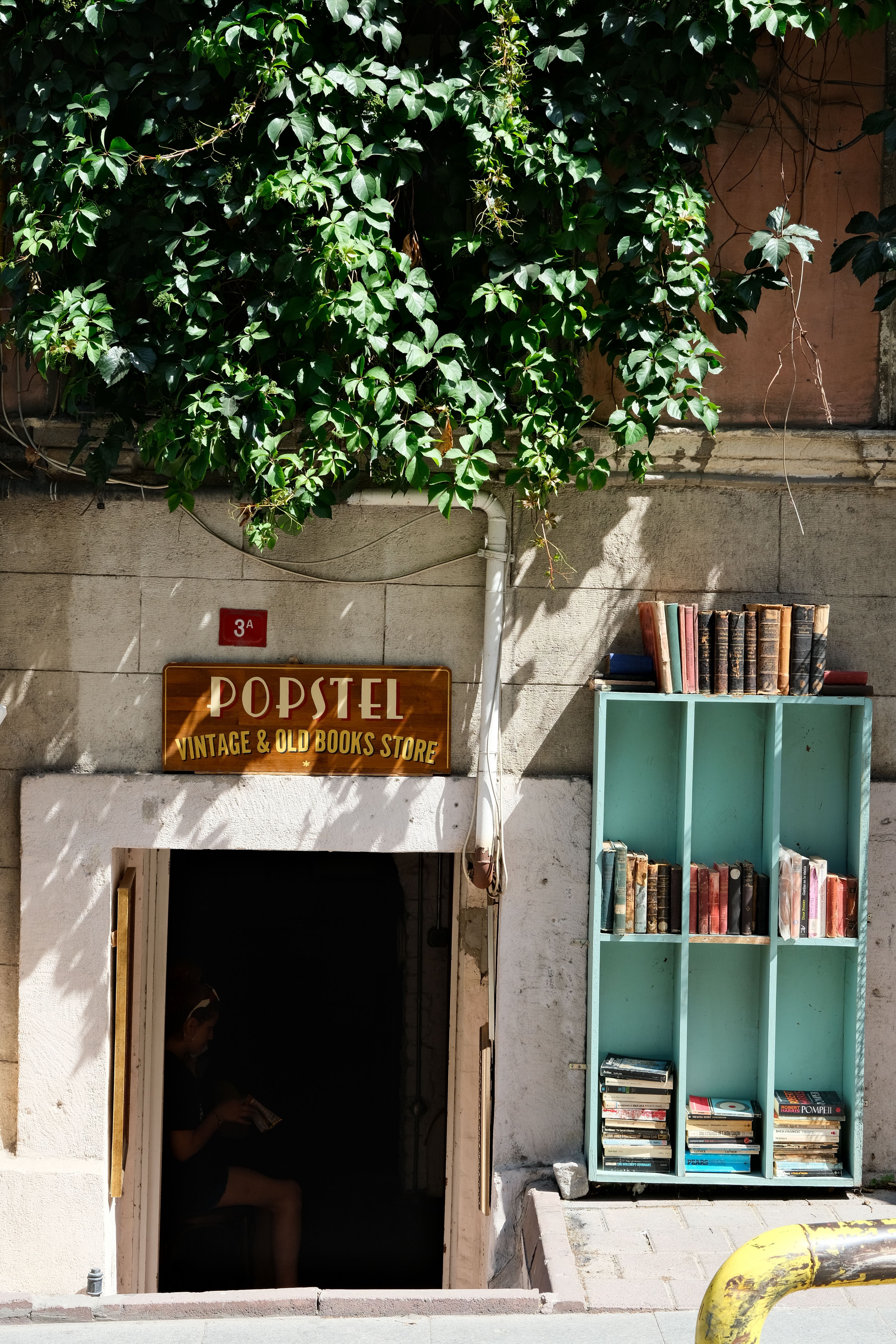 Outdoor Bookstore Photos, Download The BEST Free Outdoor Bookstore ...