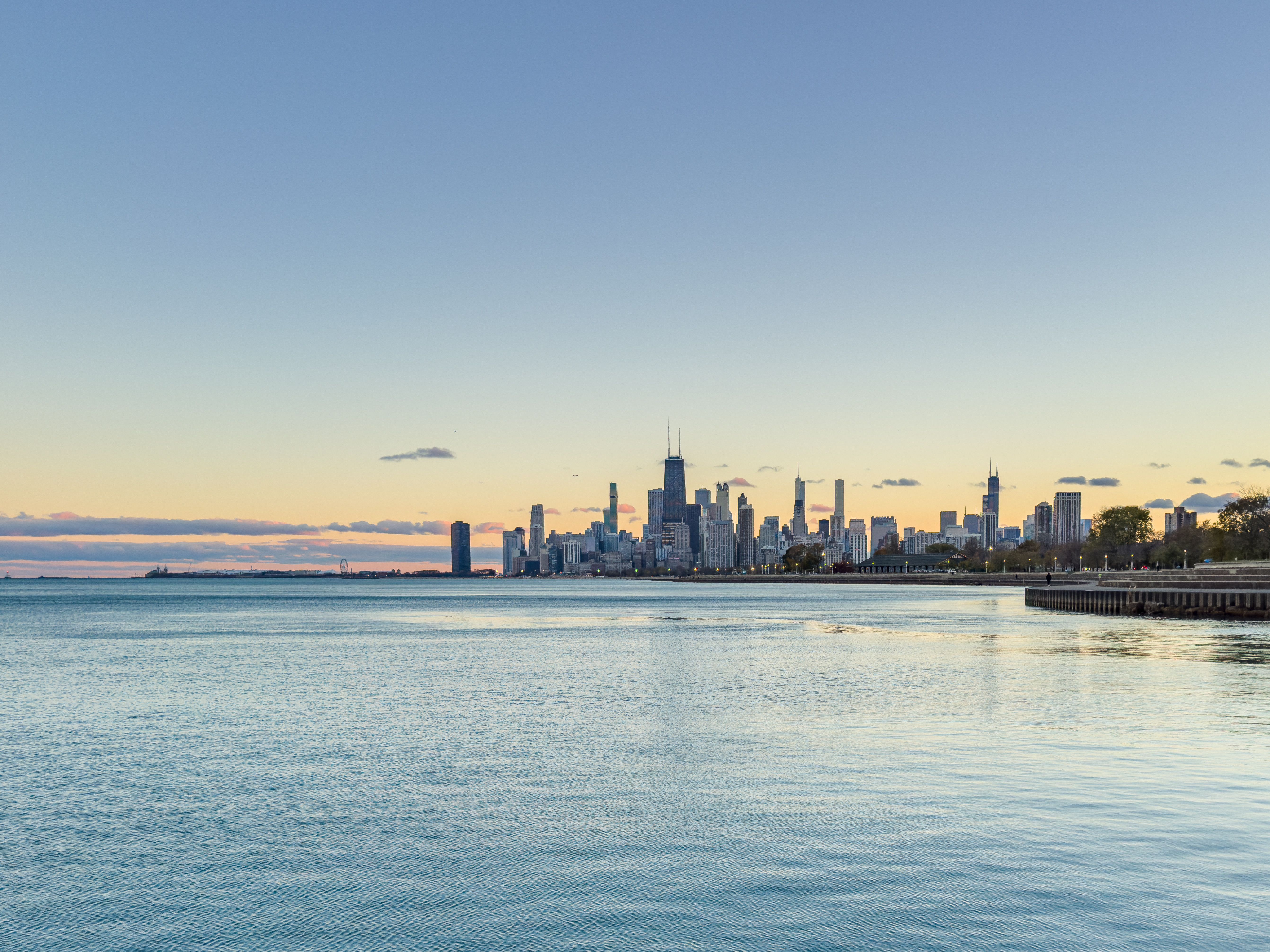 Stunning Chicago Skyline at Sunset by Lake Michigan · Free Stock Photo