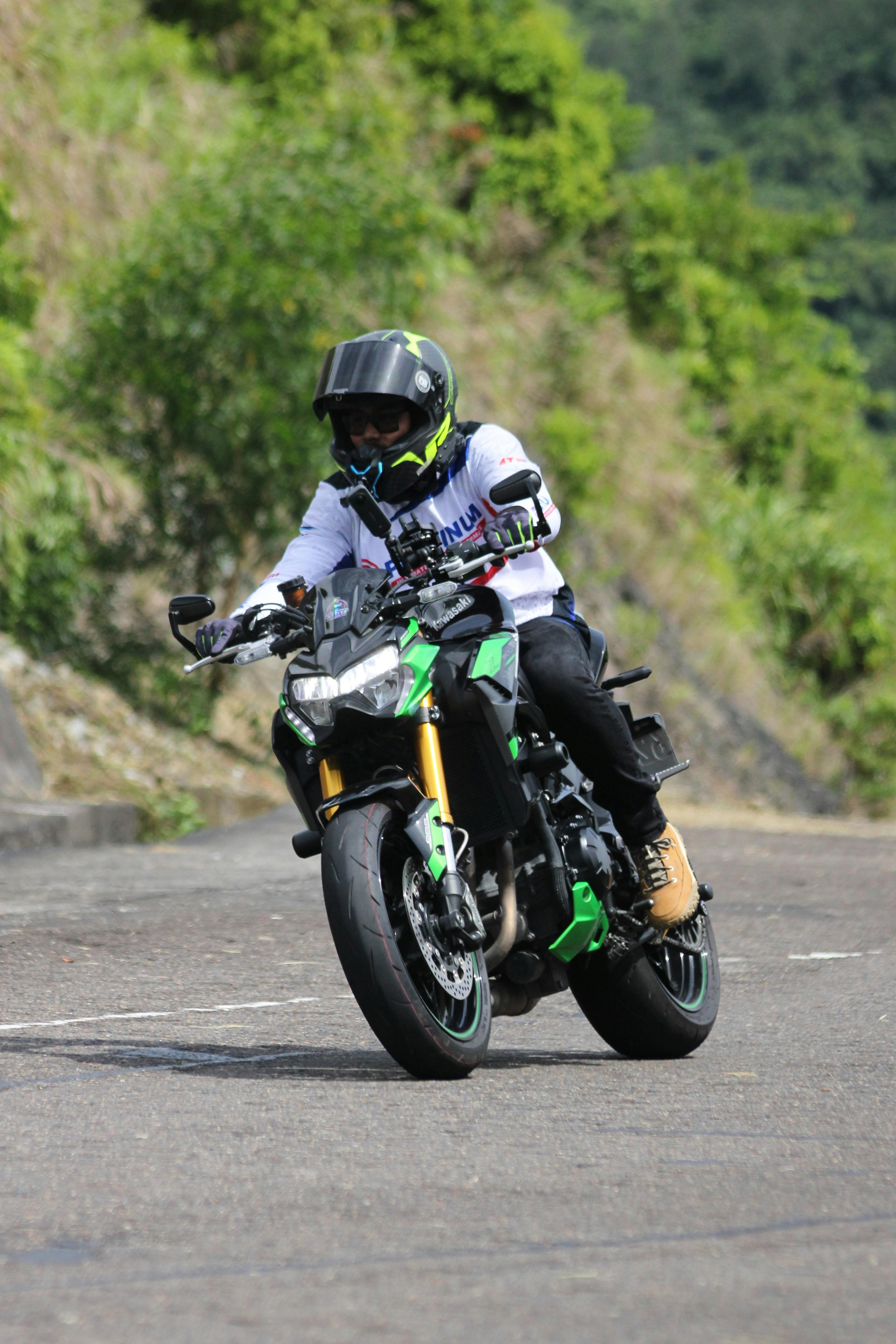 High Visibility Photos, Download The BEST Free High Visibility Stock ...