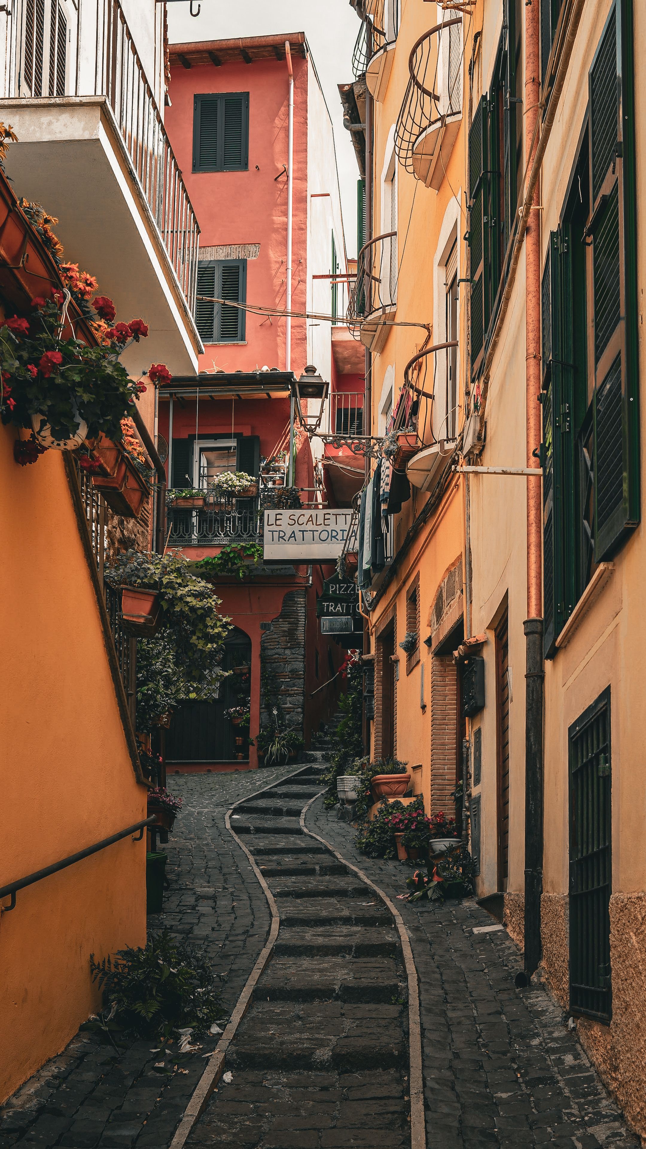 Charming Italian Alleyway with Colorful Buildings · Free Stock Photo