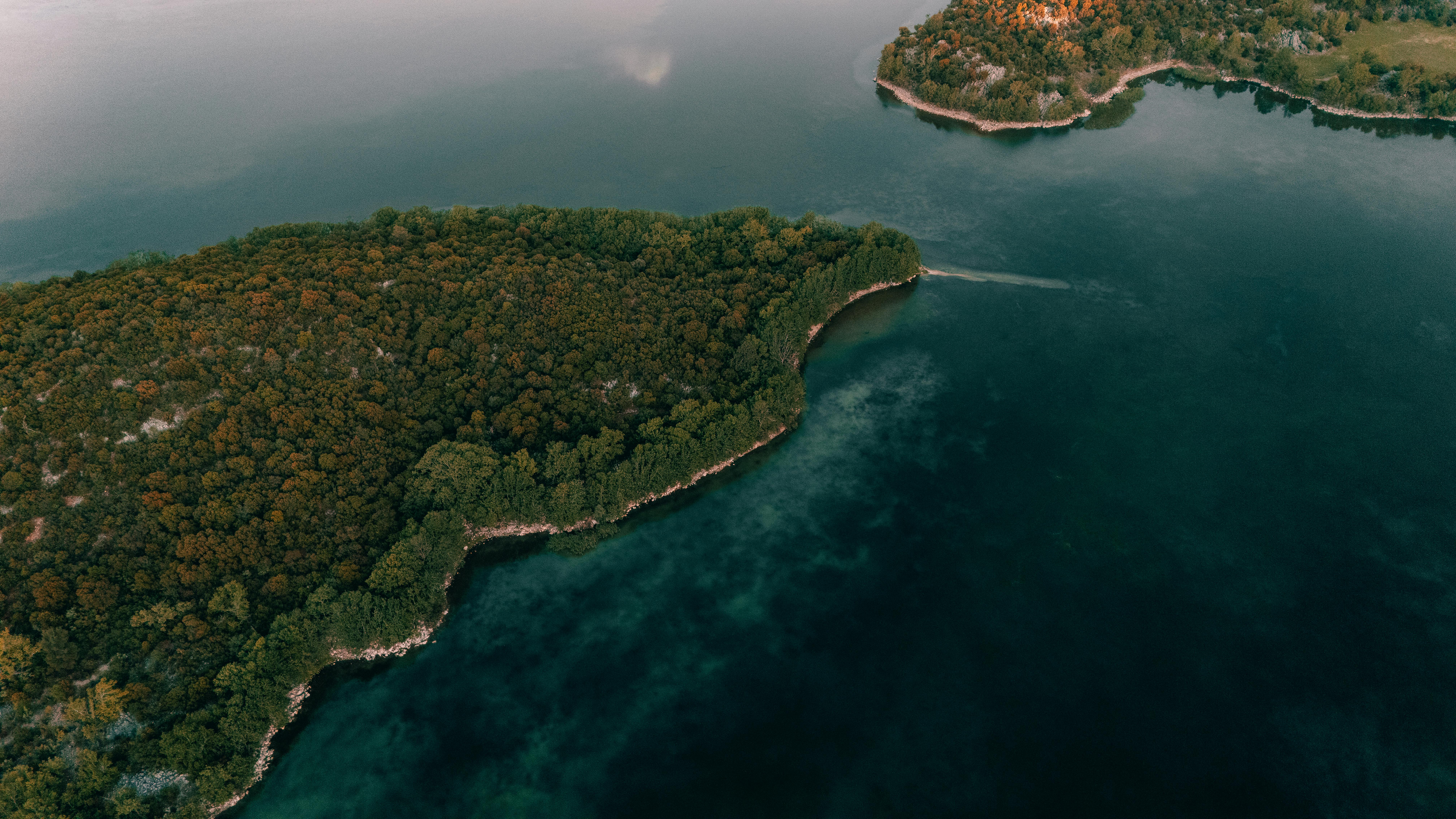 Scenic Aerial View of Lake and Forest in Isparta · Free Stock Photo