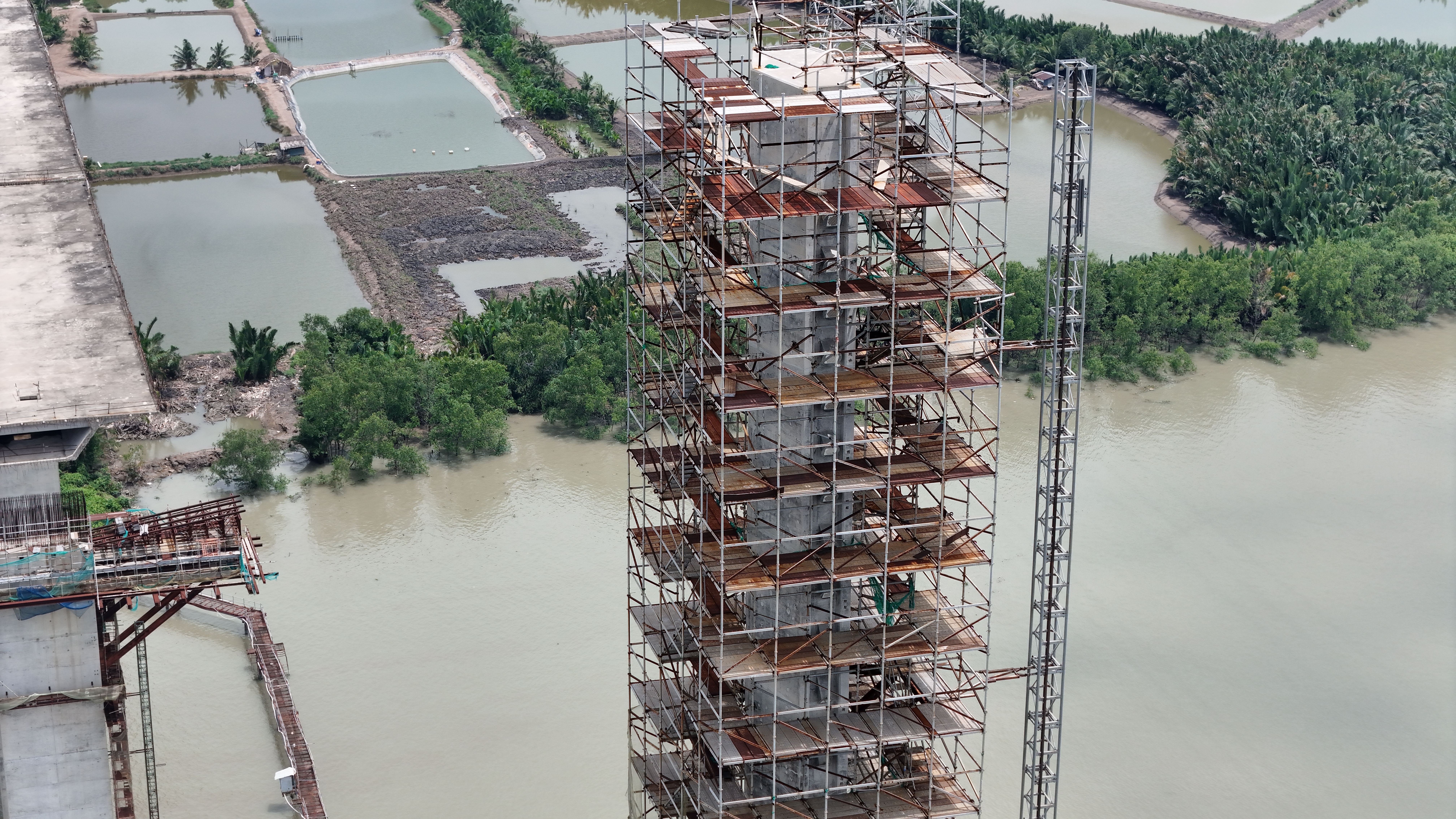 Aerial View of Scaffolding on River Construction Site · Free Stock Photo