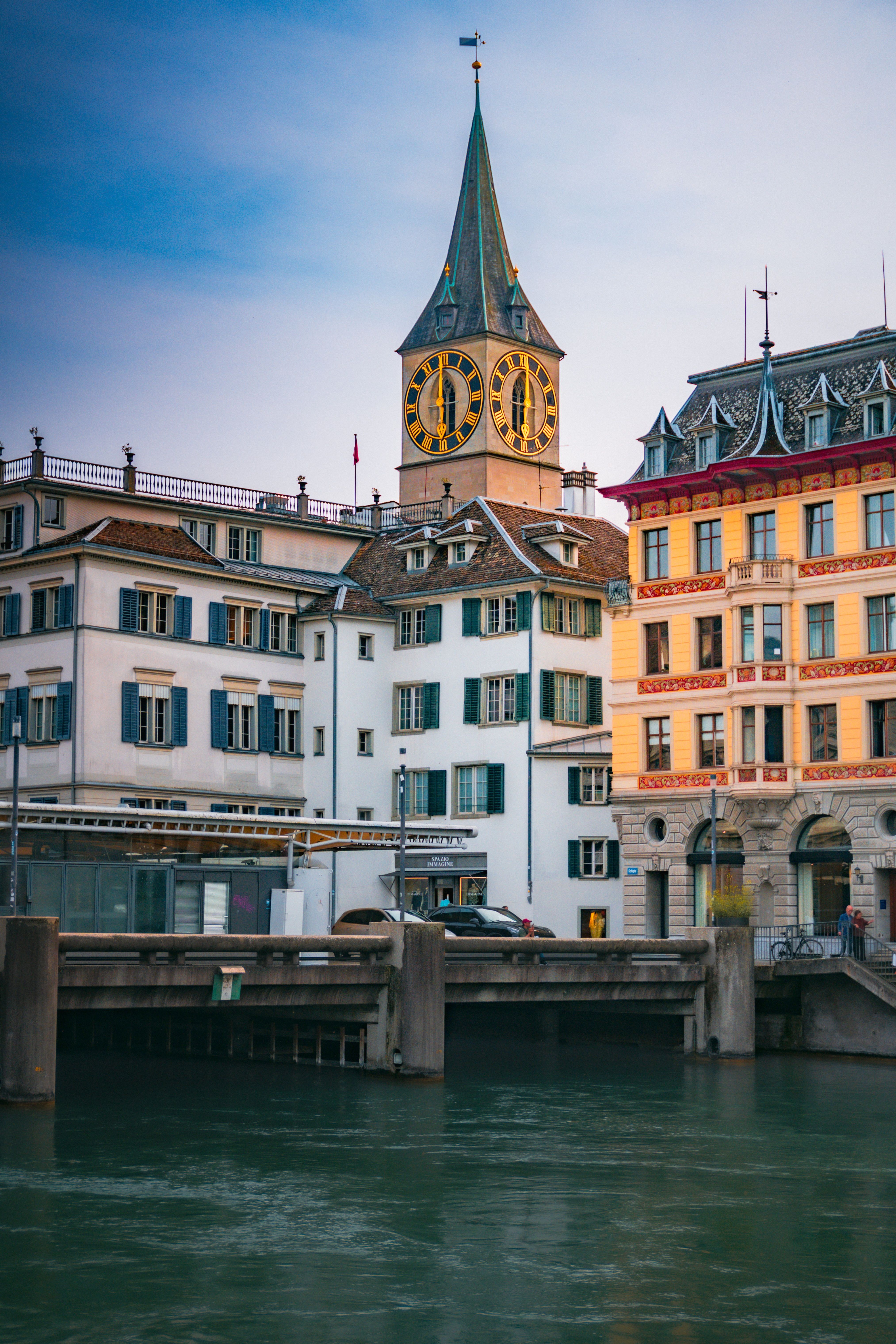 Scenic View of St. Peter's Church in Zürich · Free Stock Photo
