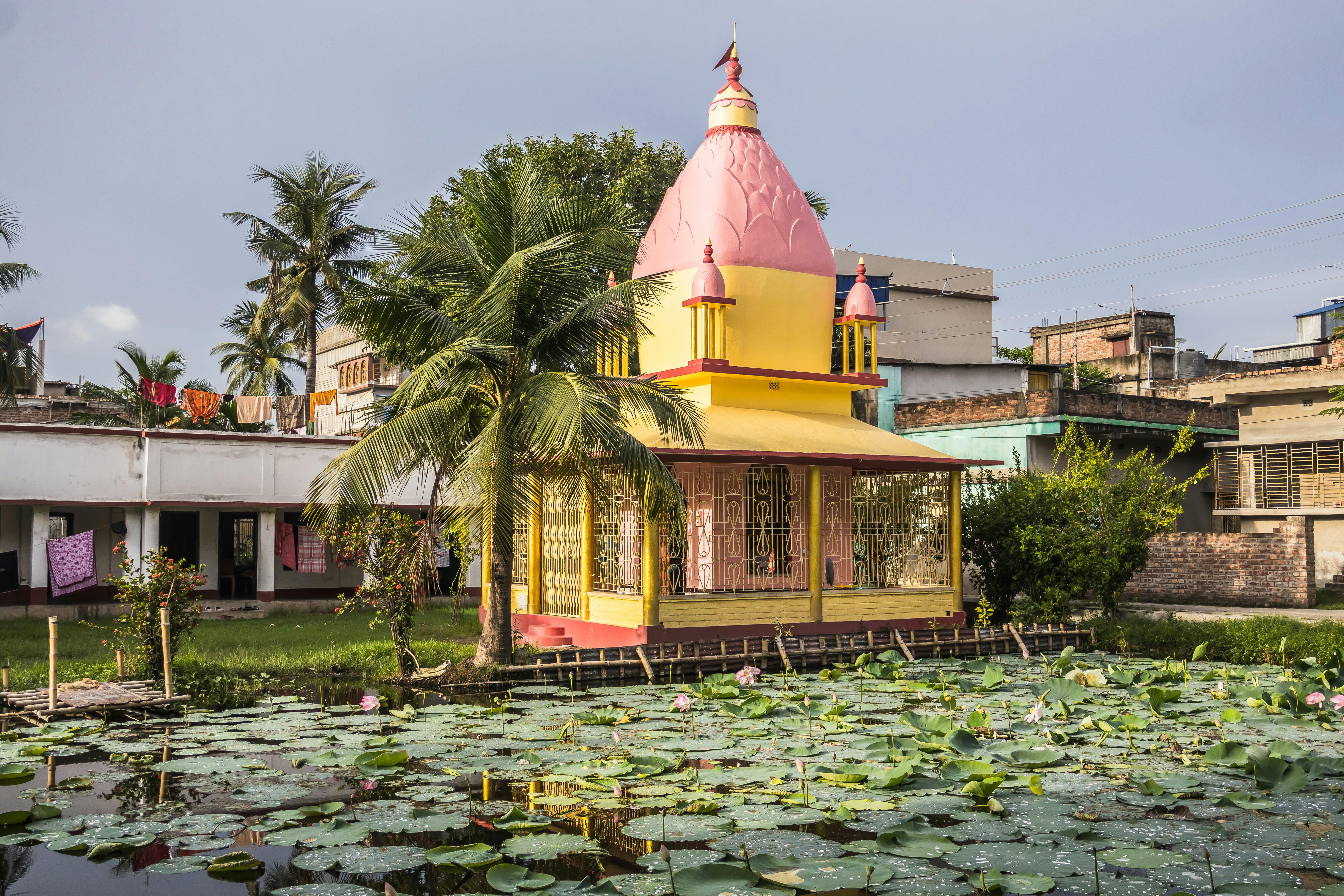 Yellow Temple Photos, Download The BEST Free Yellow Temple Stock Photos ...