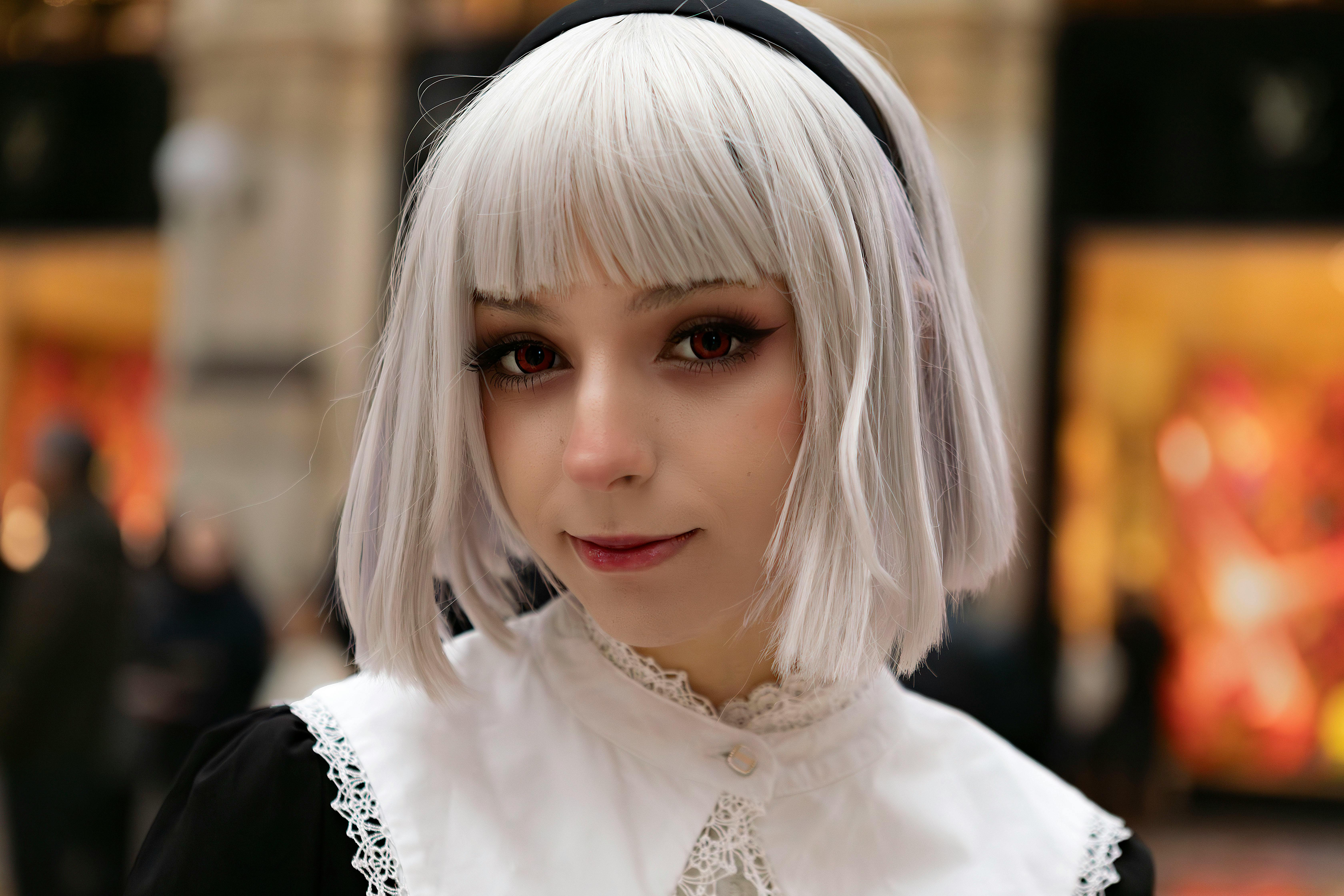 Retrato De Una Cosplayer Con Un Elegante Vestido Gótico De Lolita ...