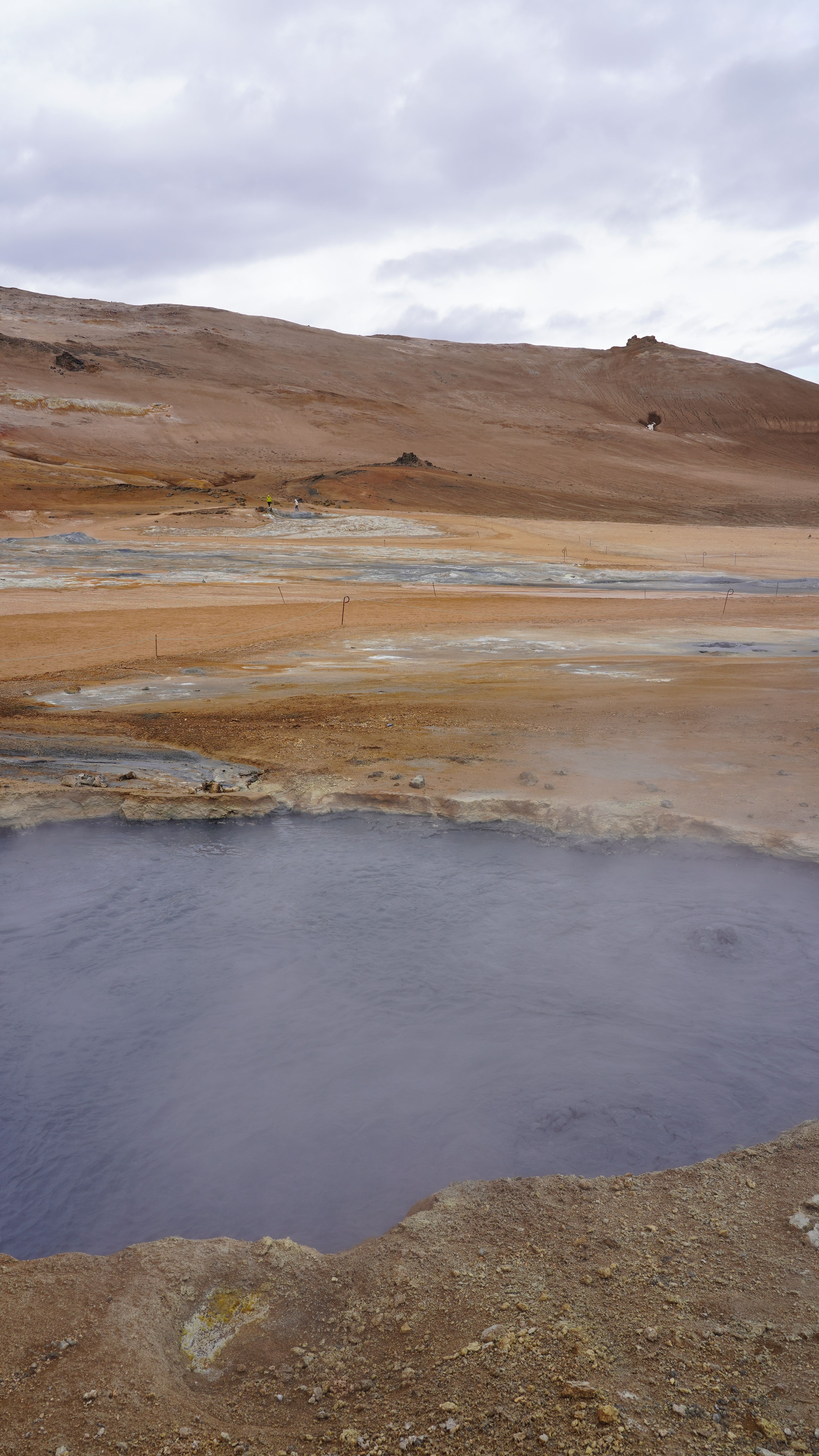 Icelandic Geothermal Pool with Steaming Landscape · Free Stock Photo