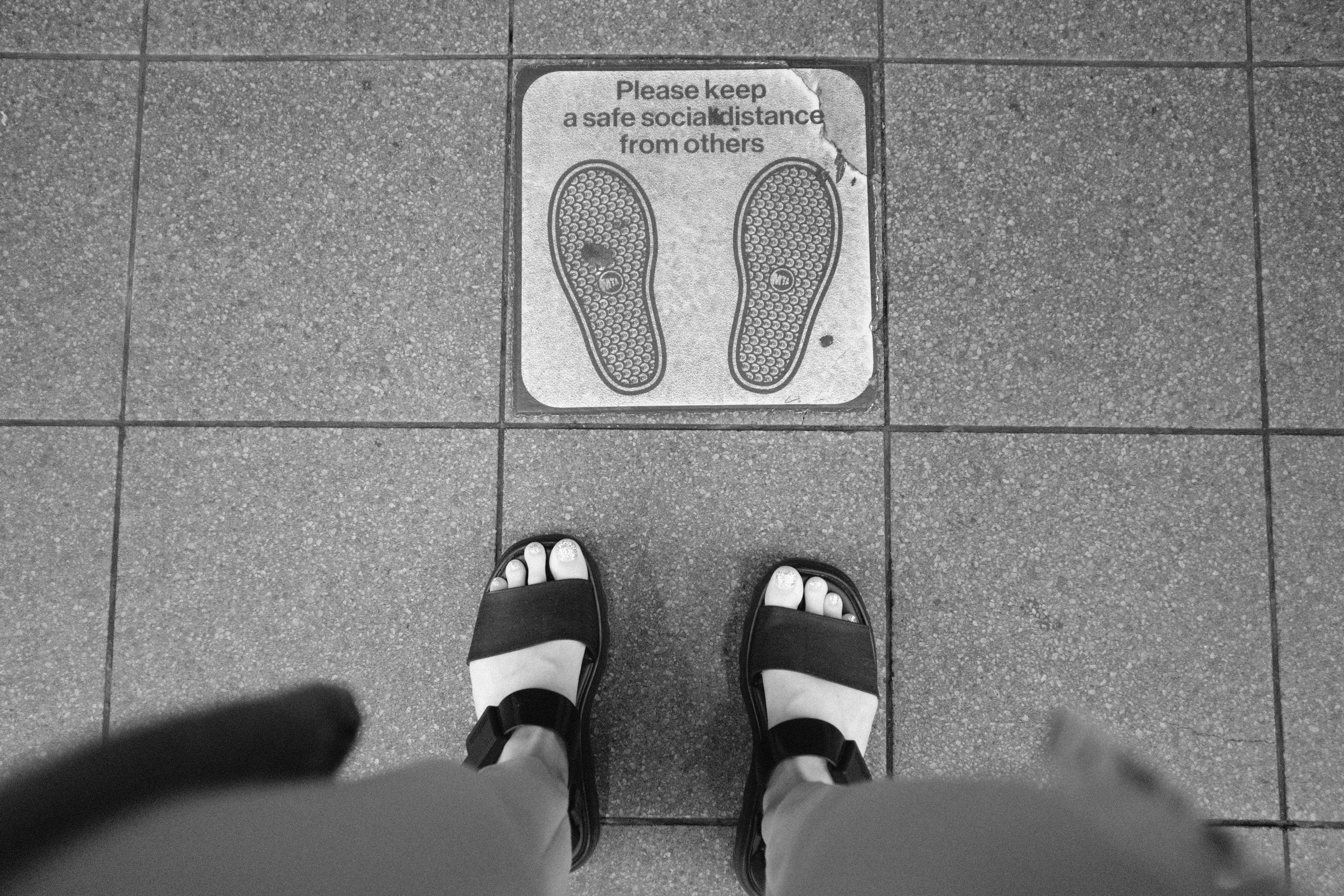 Subway Feet Photos, Download The BEST Free Subway Feet Stock Photos ...