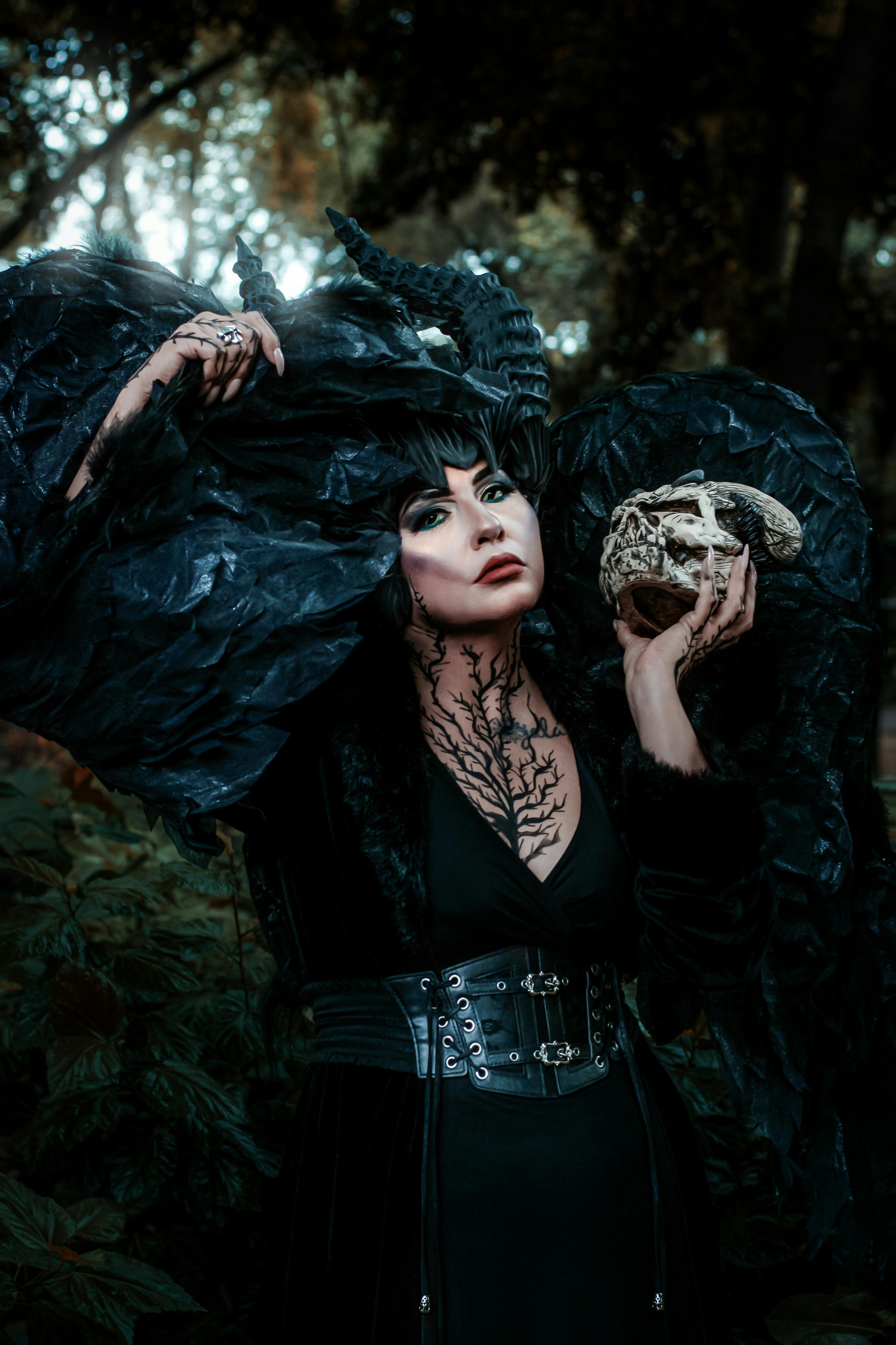 Women+With+Large+Pubic+Mons Photos, Download The BEST Free Women+With ...