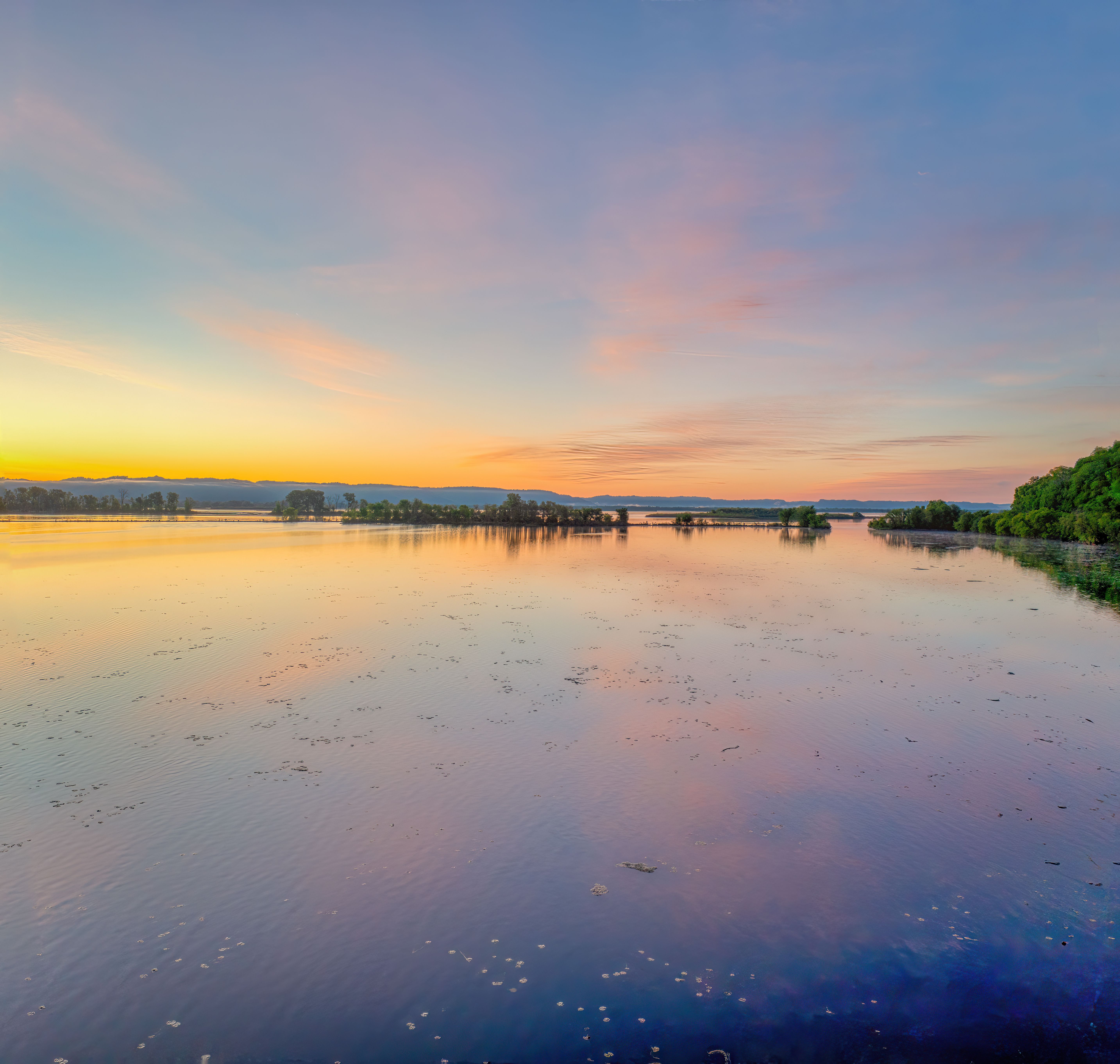 Serene Sunset Over Weaver Lake in Minnesota · Free Stock Photo