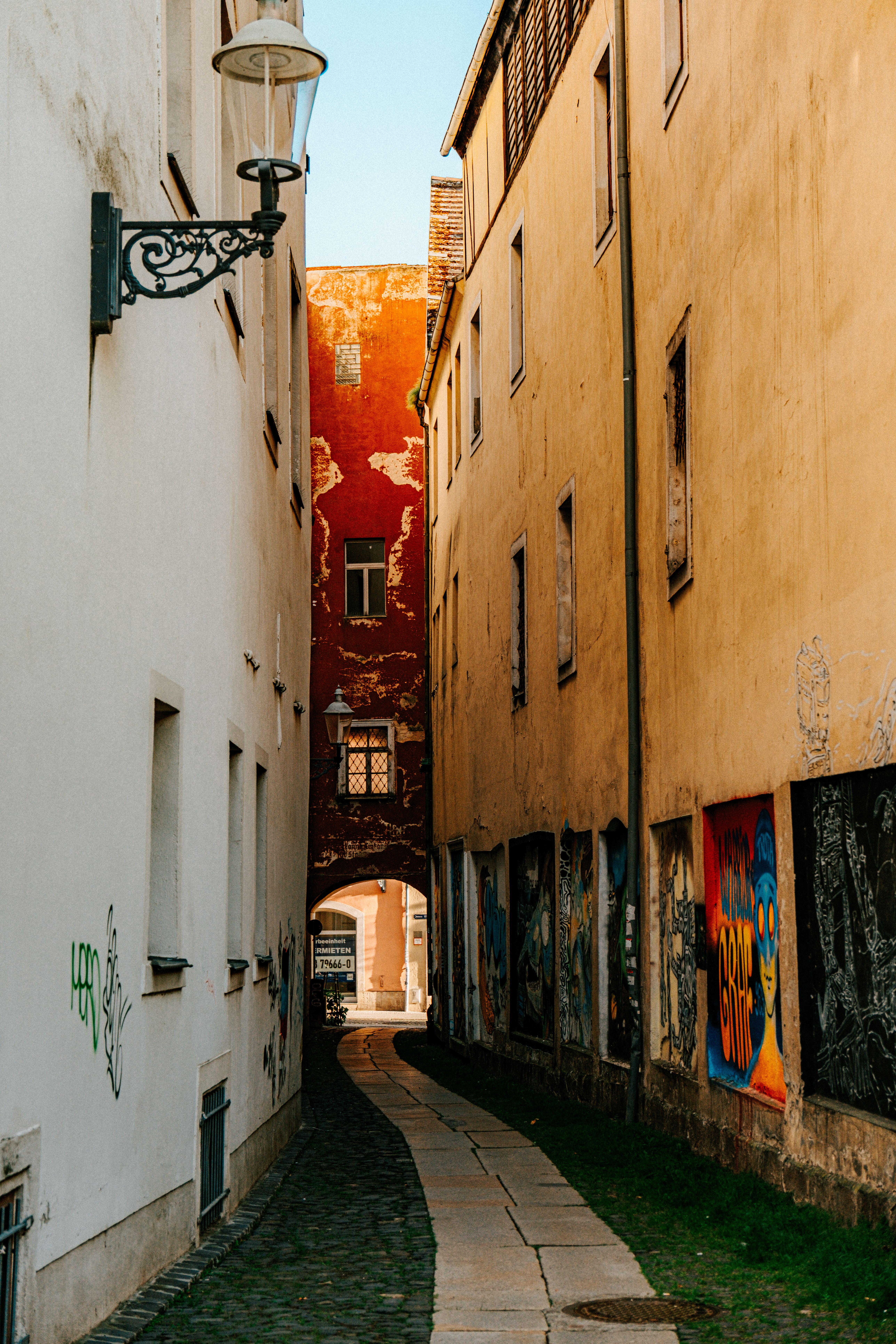 Light Alleyway Photos, Download The BEST Free Light Alleyway Stock ...
