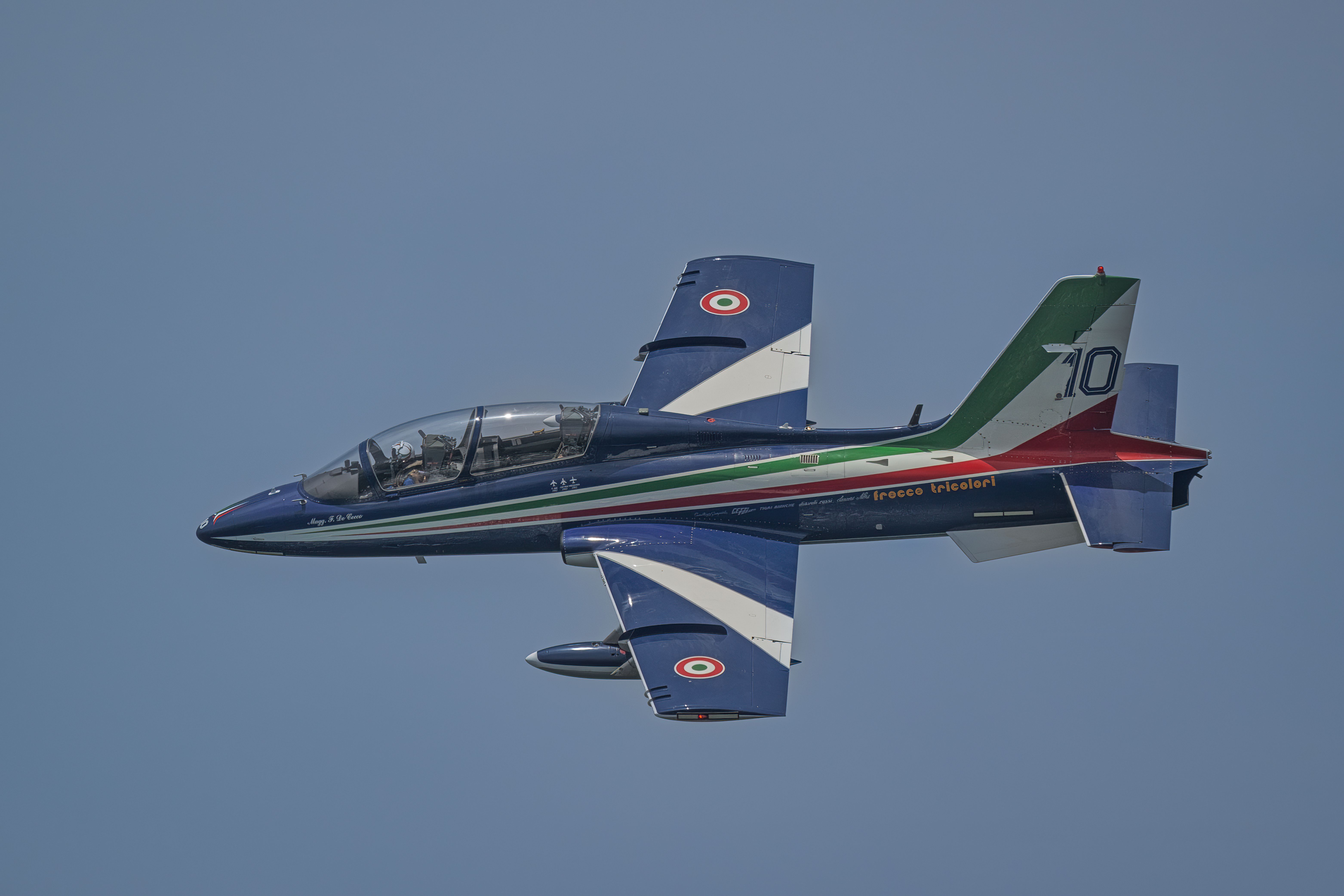 Italian Aerobatic Team Jet in Flight · Free Stock Photo