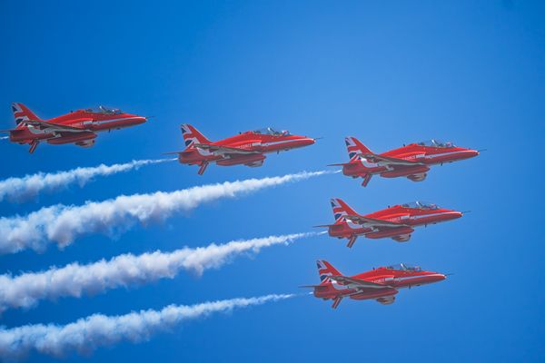 Red Arrows Photos, Download The BEST Free Red Arrows Stock Photos & HD ...