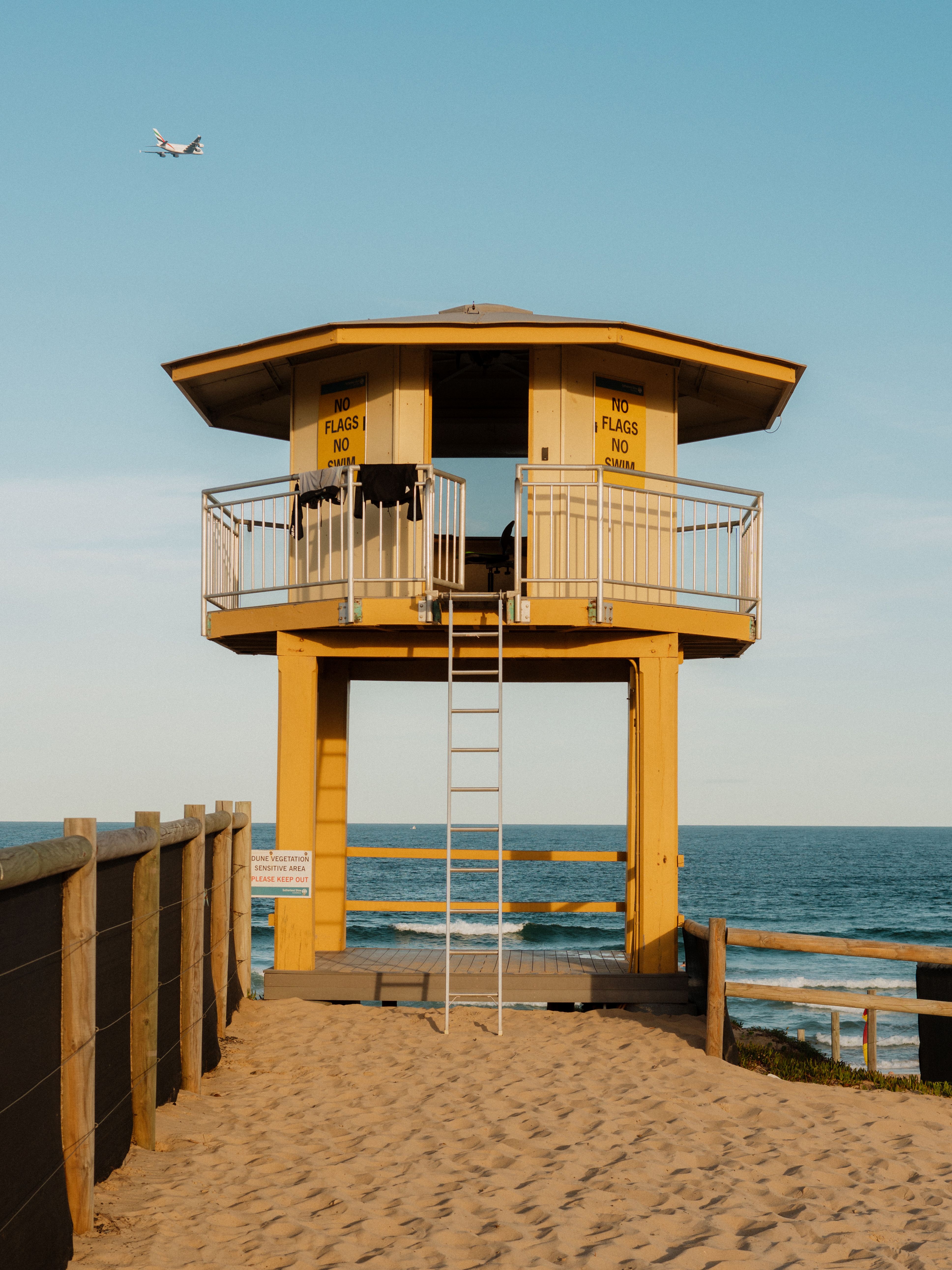 Lifeguard Tower on Cronulla Beach at Daytime · Free Stock Photo