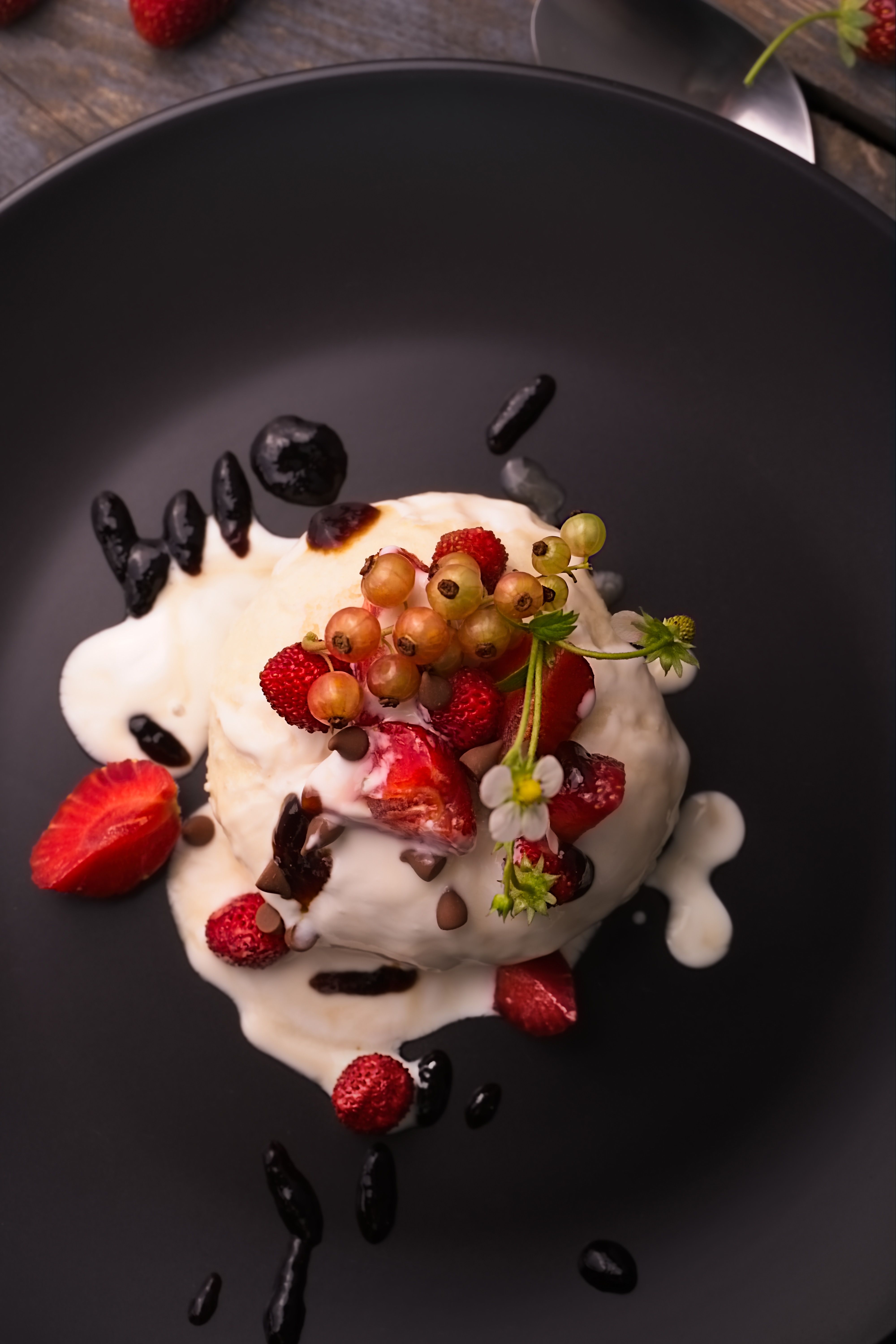 Delicious Dessert with Fresh Berries and Cream · Free Stock Photo