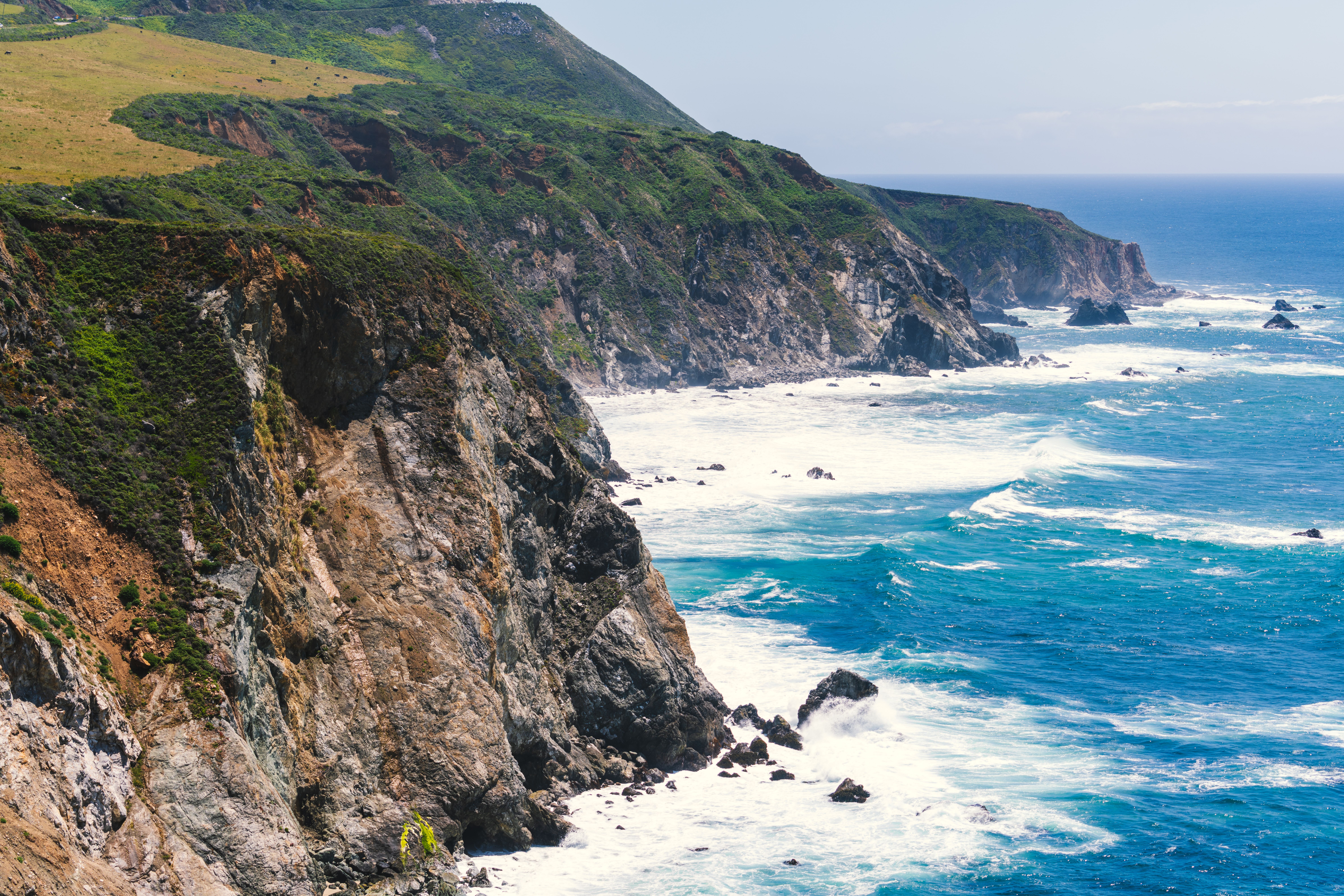 Dramatic Coastal Cliffs and Ocean Views in Big Sur · Free Stock Photo