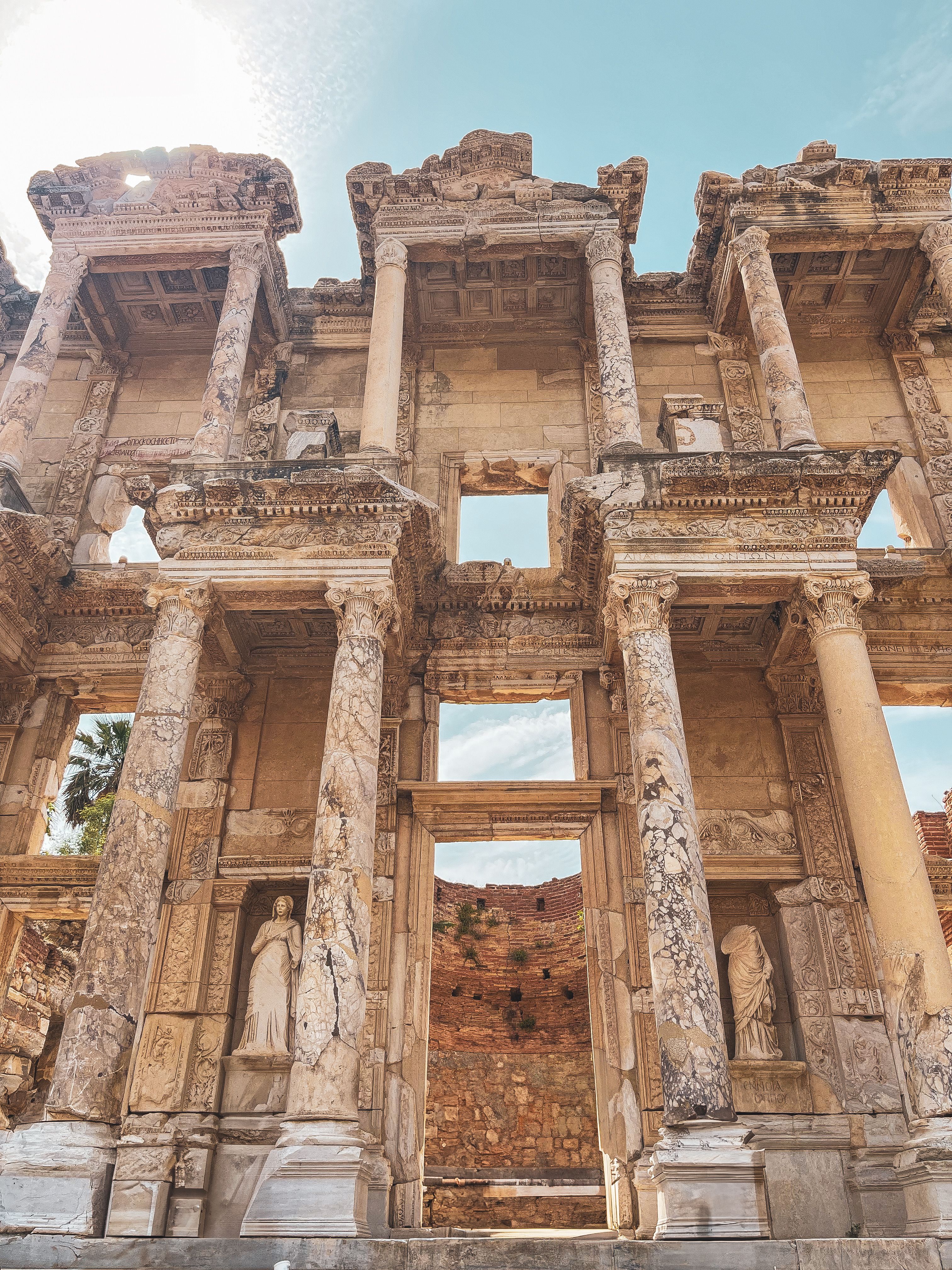 Celsus Library Facade in Ephesus under Clear Sky · Free Stock Photo