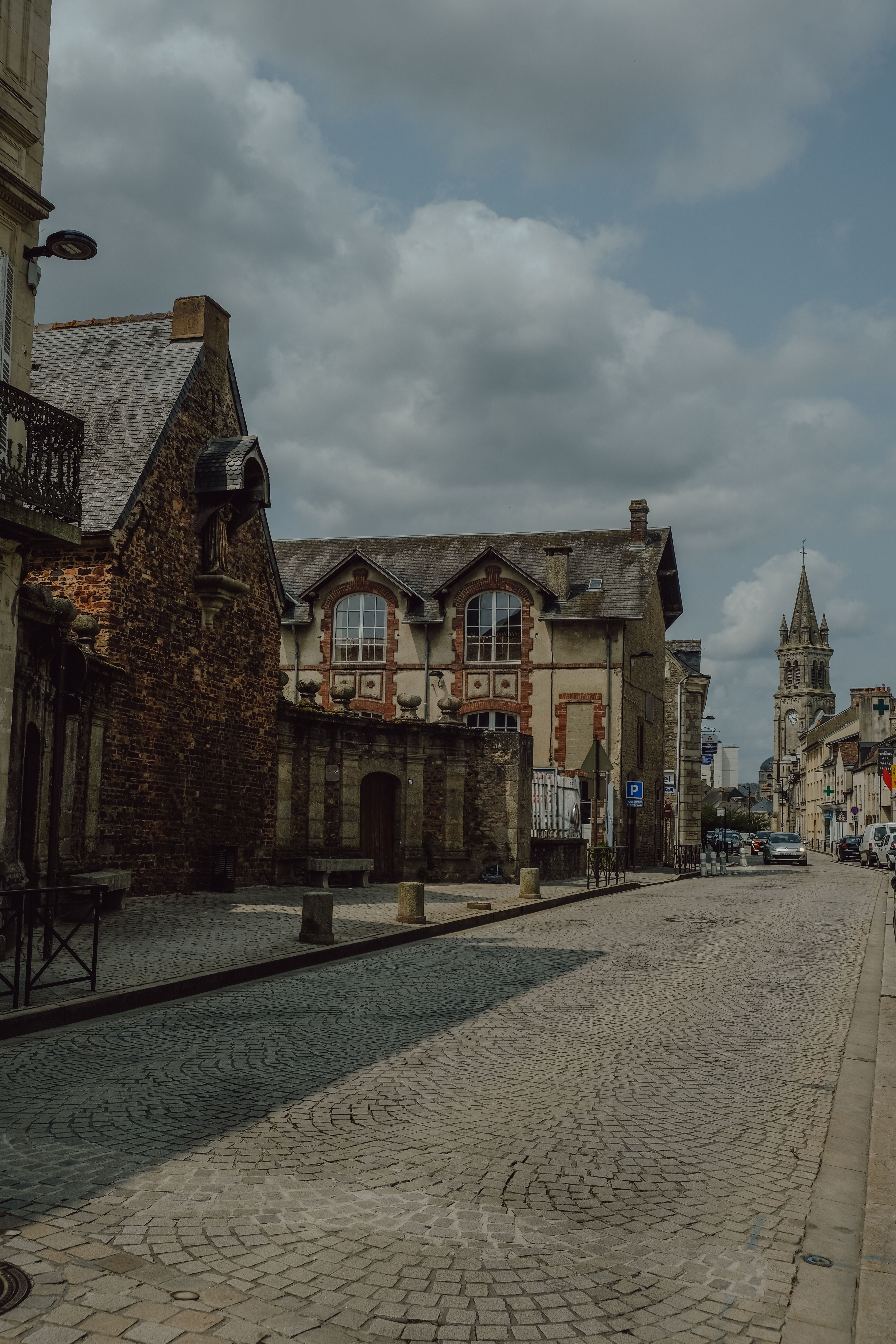 Charming European Historic Street Scene with Gothic Architecture · Free ...