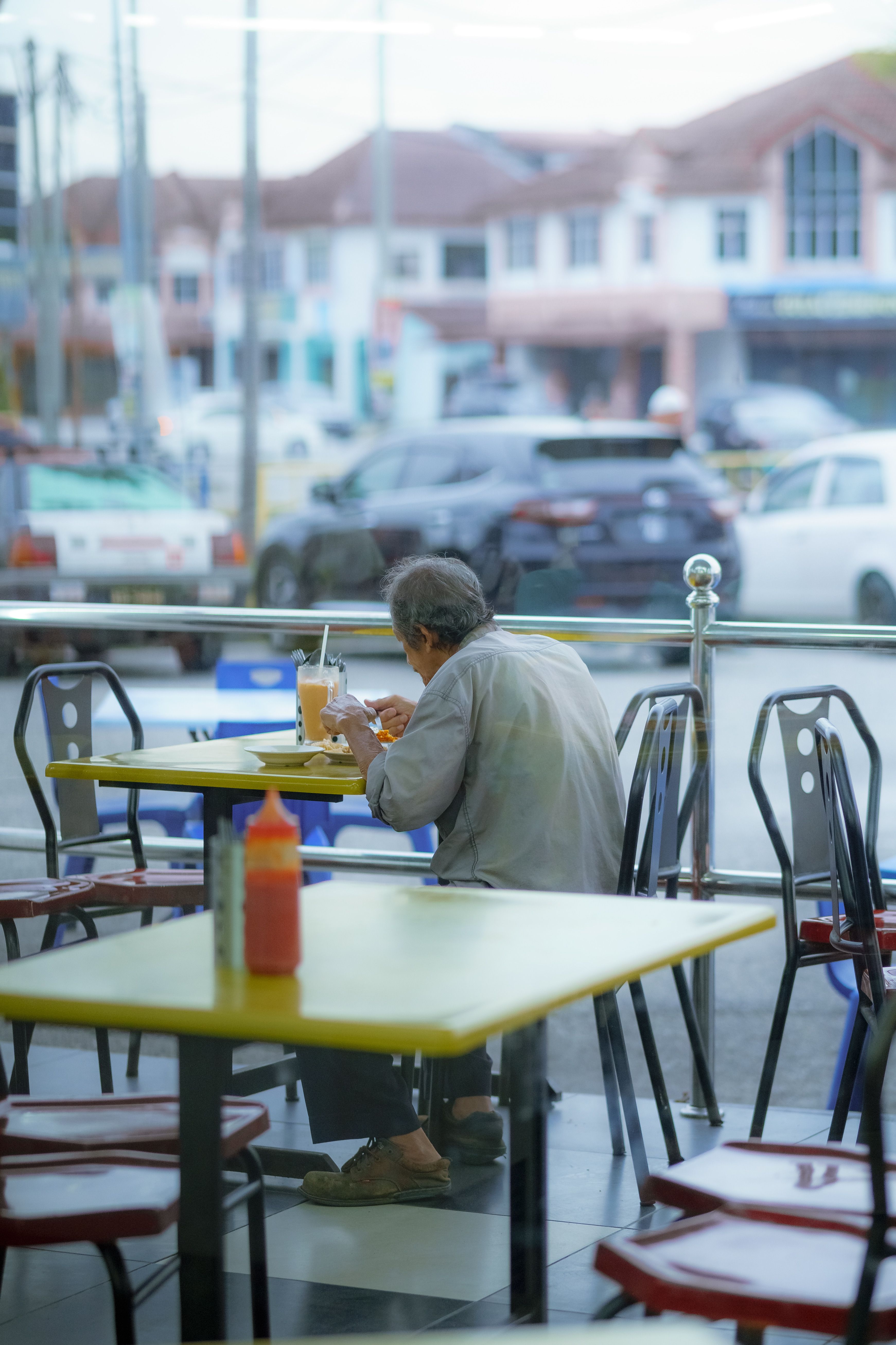 People Dinning In A Restaurant Photos, Download The BEST Free People ...