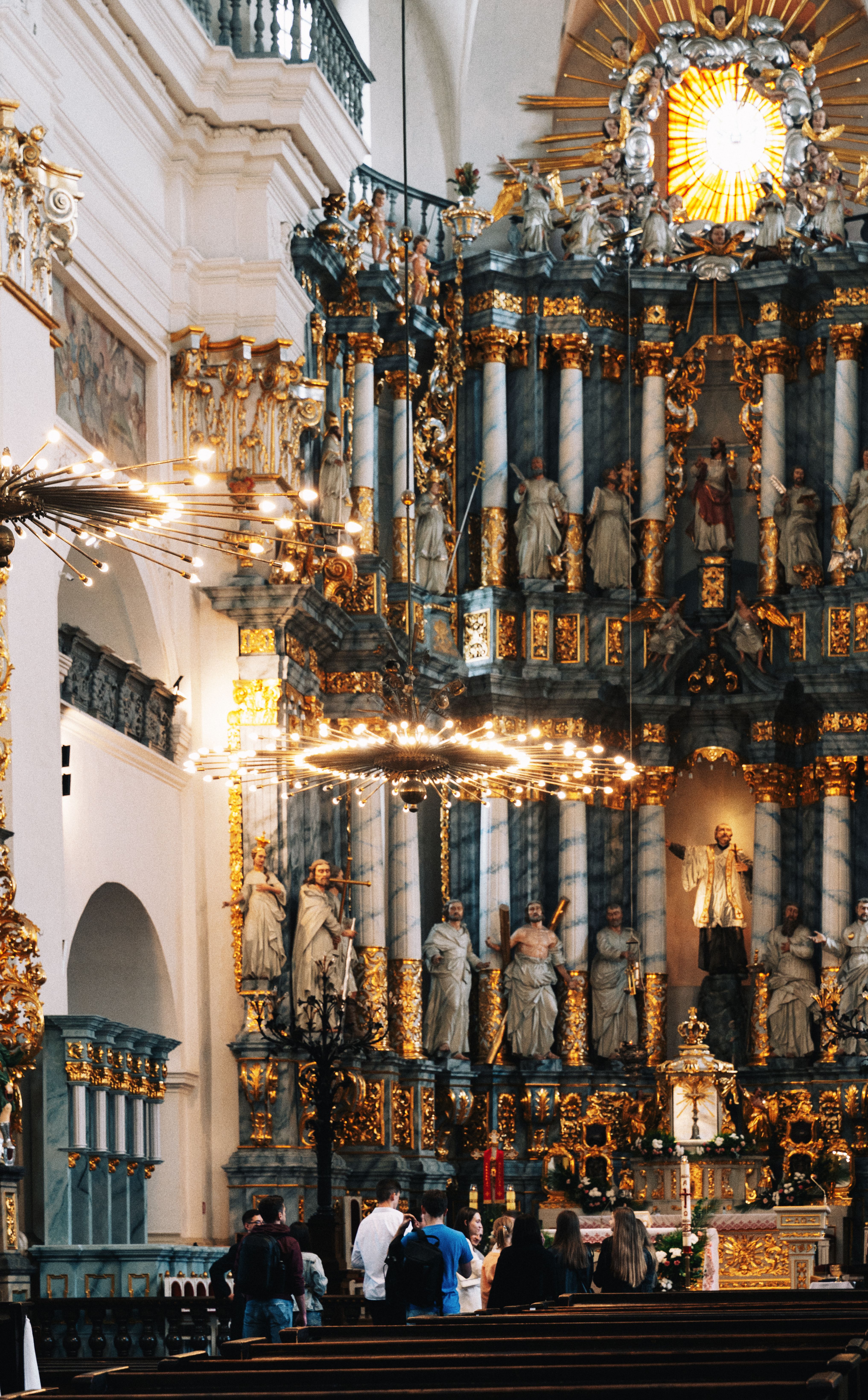 Grand Baroque Church Altar with Ornate Details · Free Stock Photo