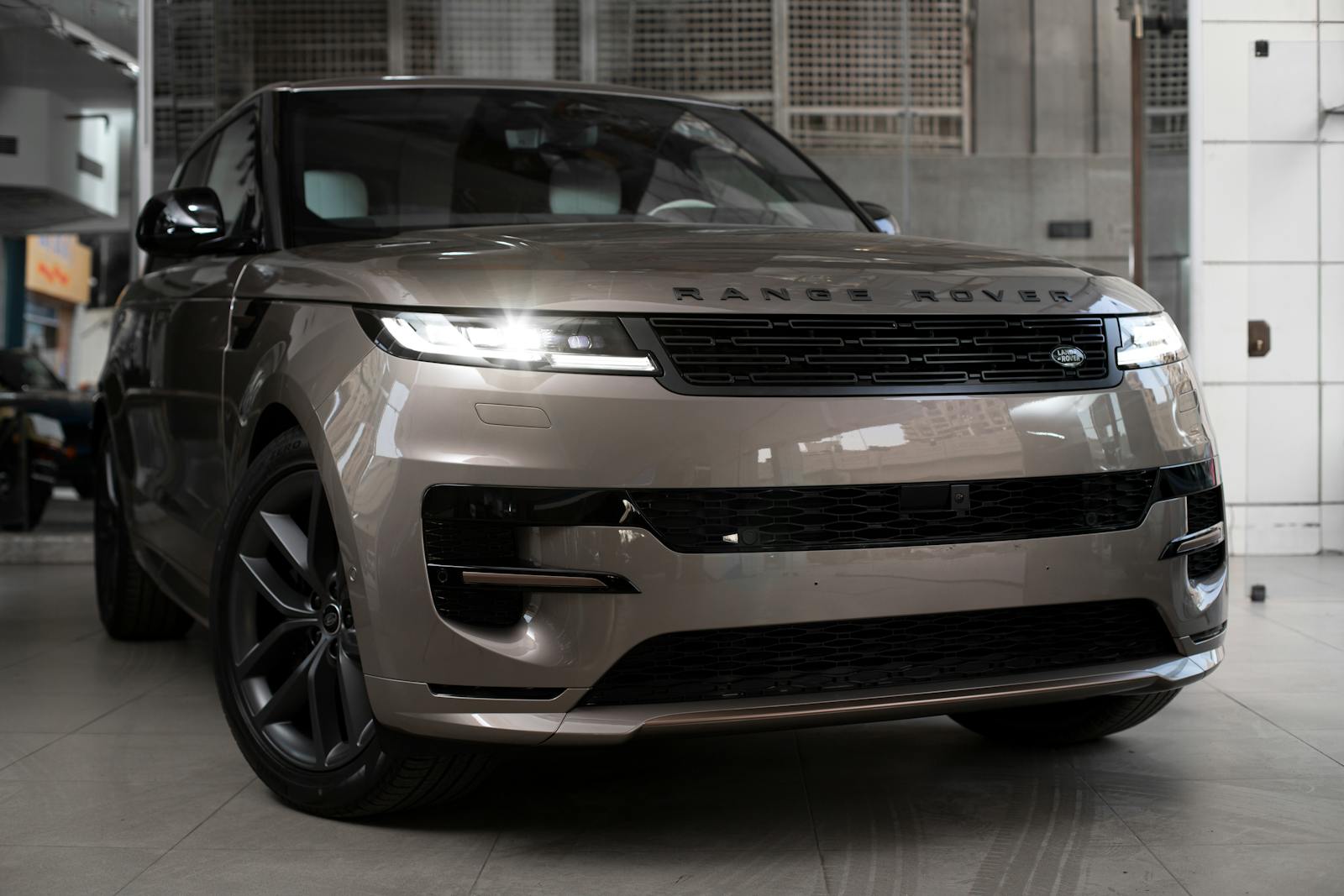 Range Rover Photos, Download The BEST Free Range Rover Stock Photos ...