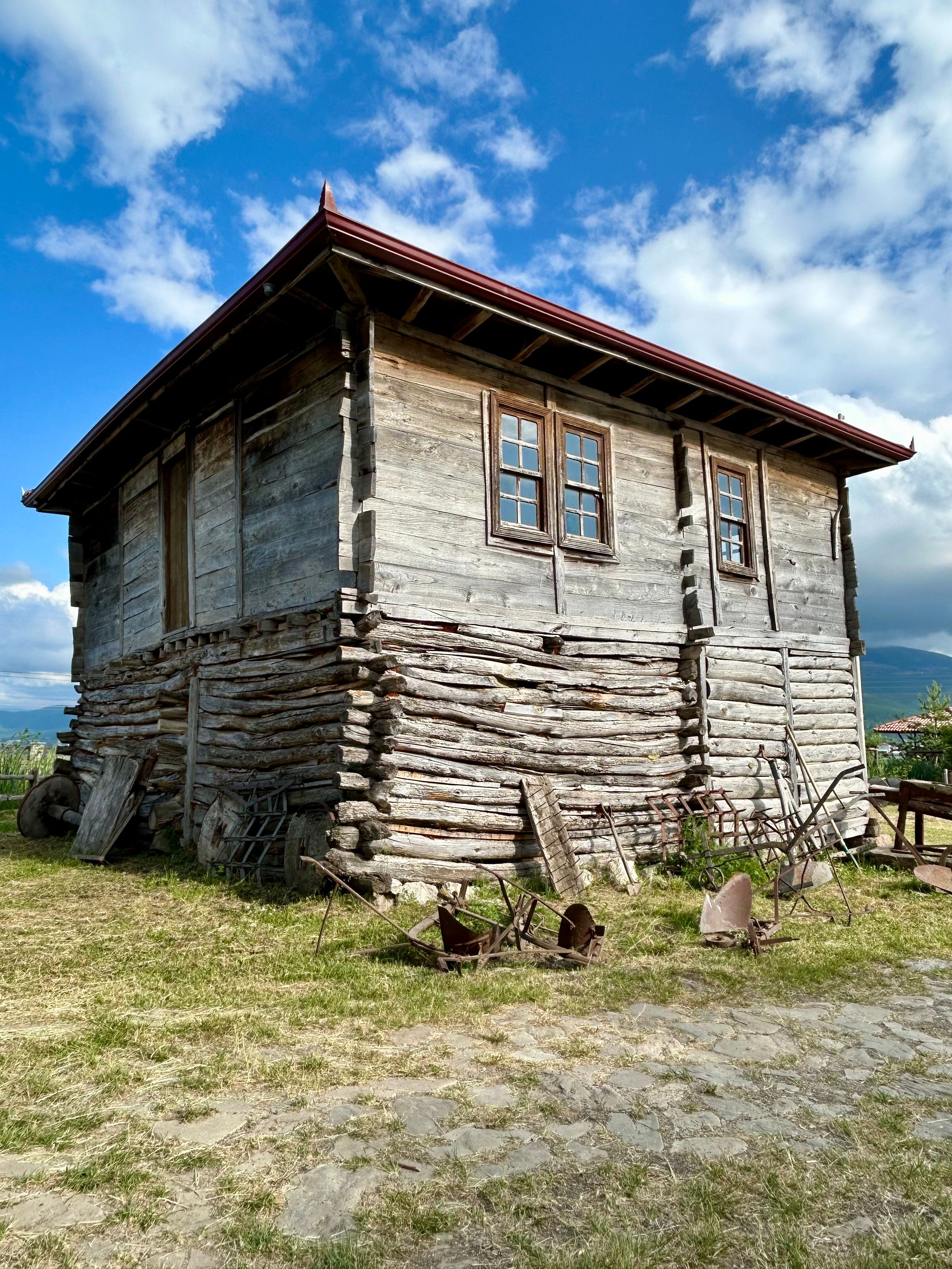 Historic Rustic Wooden Cabin in Countryside Setting · Free Stock Photo