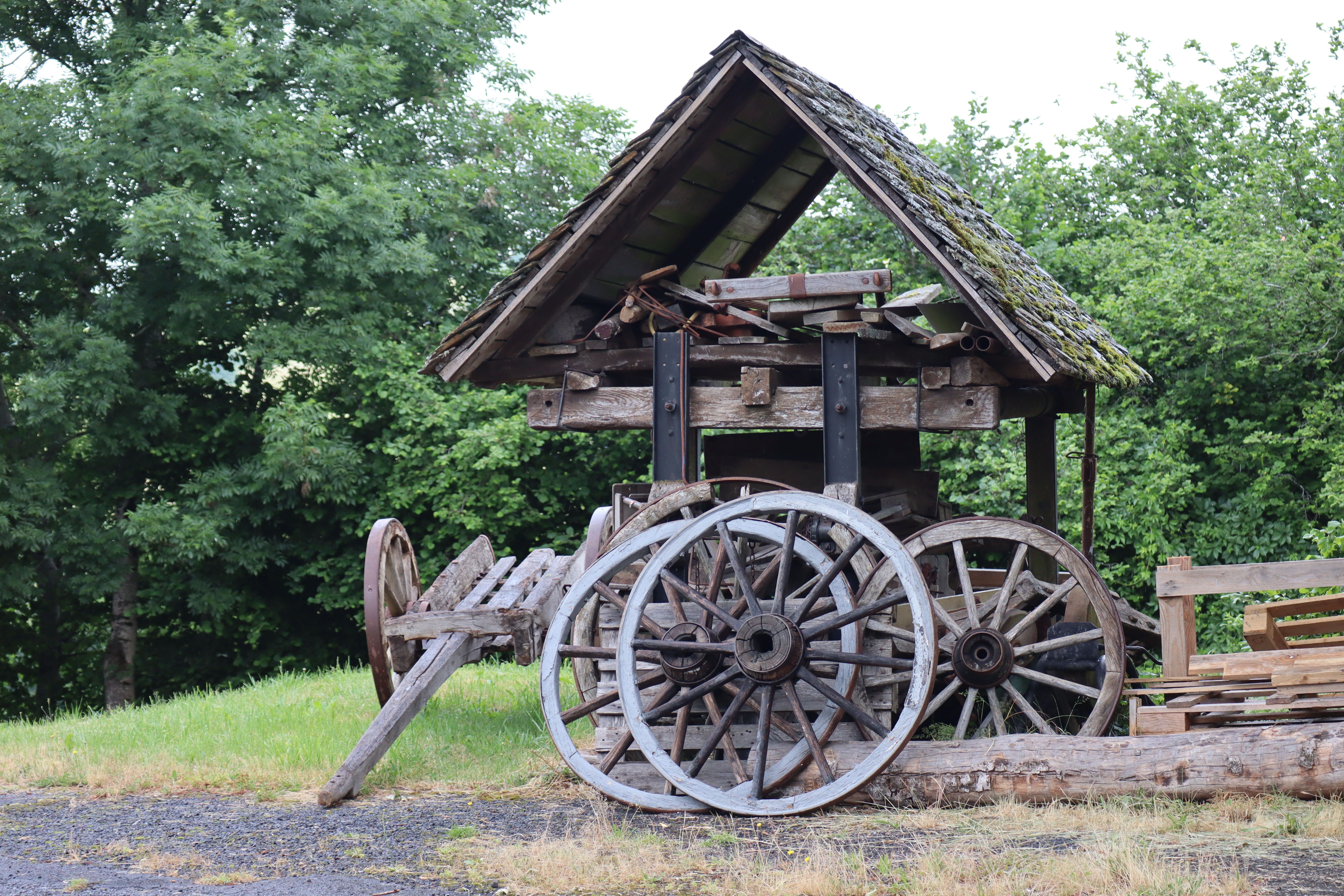 Rustic Wooden Wagon in Countryside Setting · Free Stock Photo