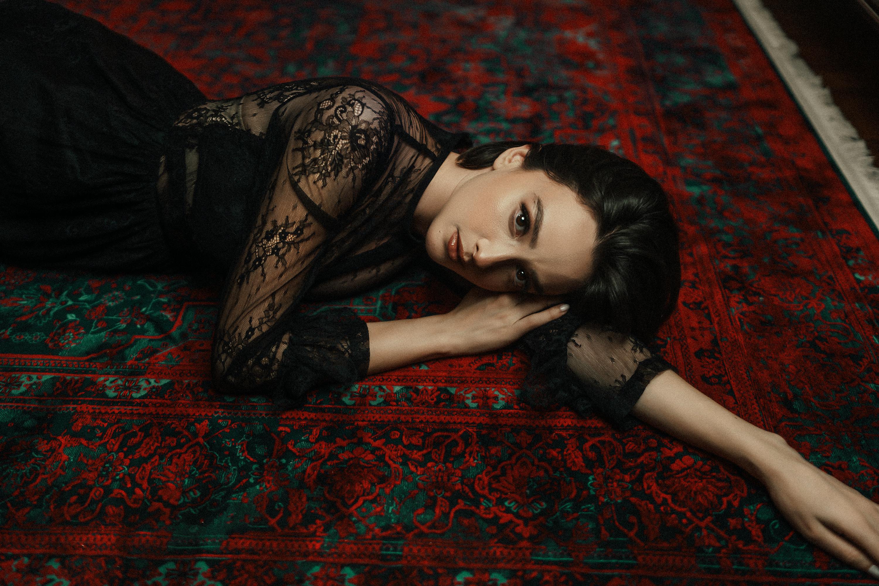 Pose Scarcity Photos, Download The BEST Free Pose Scarcity Stock Photos ...