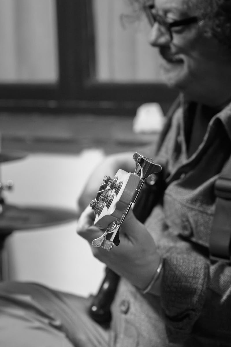 Roblox Charecter Playing An Obby Photos, Download The BEST Free Roblox ...