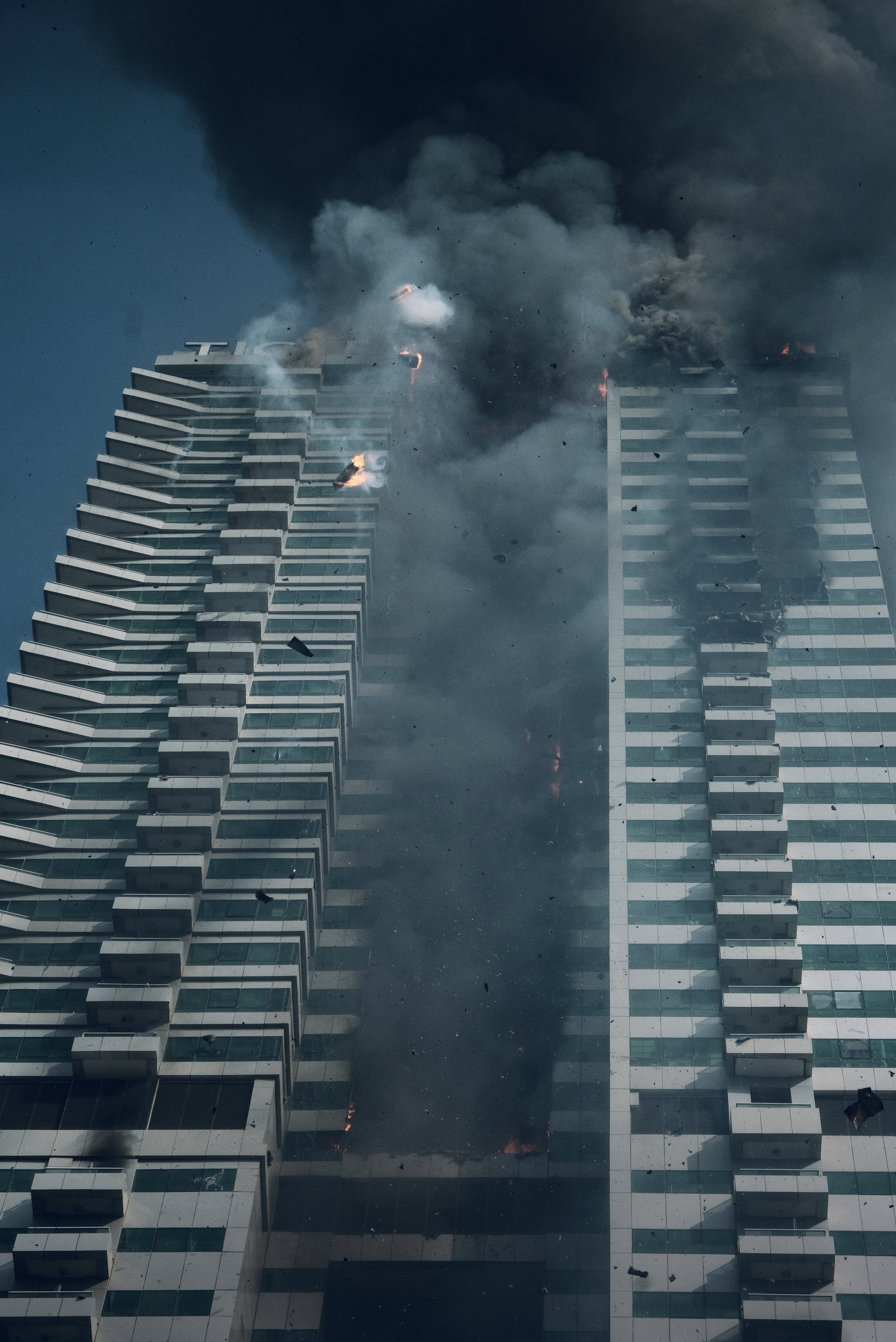 Dramatic High-Rise Fire in Dubai · Free Stock Photo