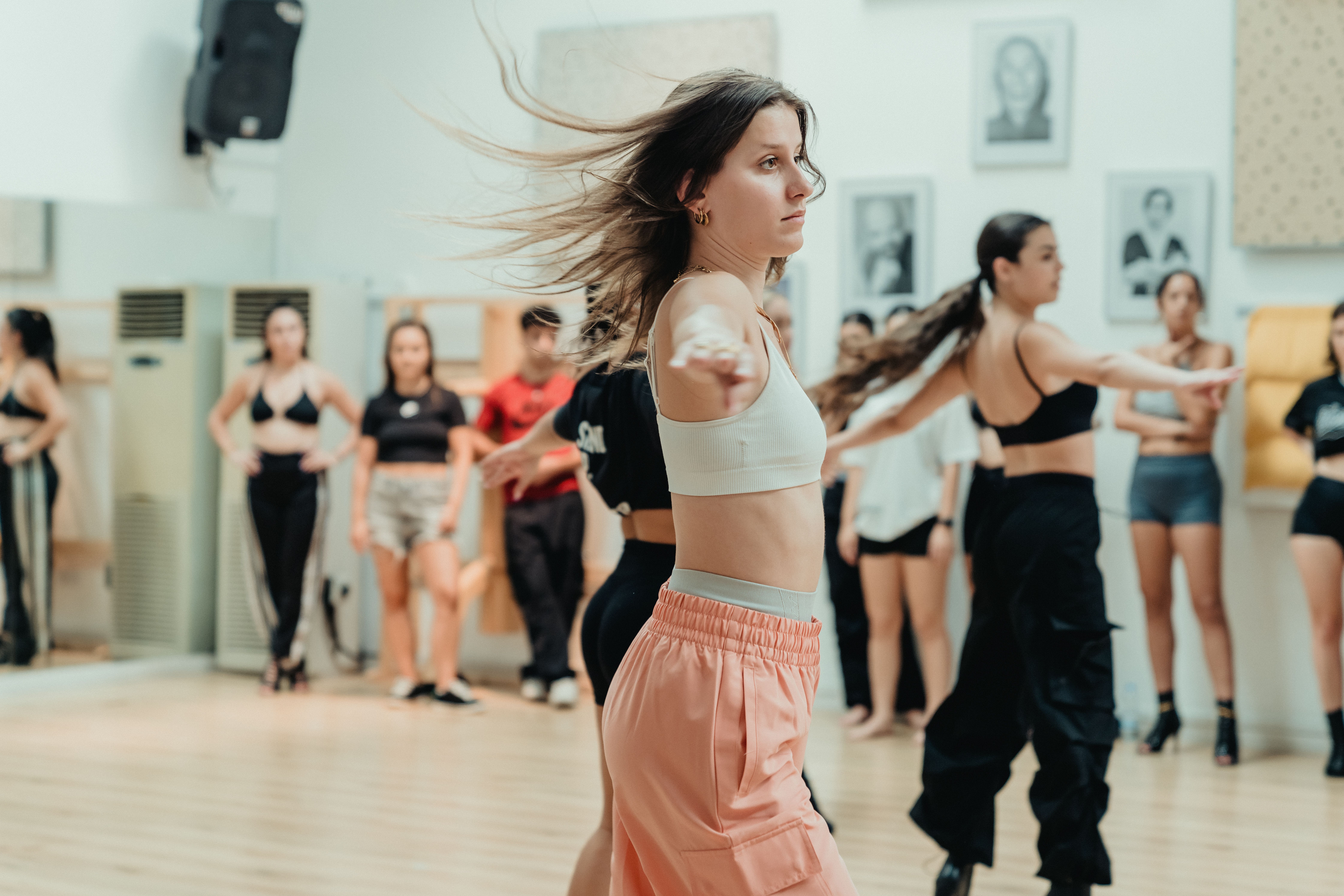 Dynamic Dance Class in Motion · Free Stock Photo