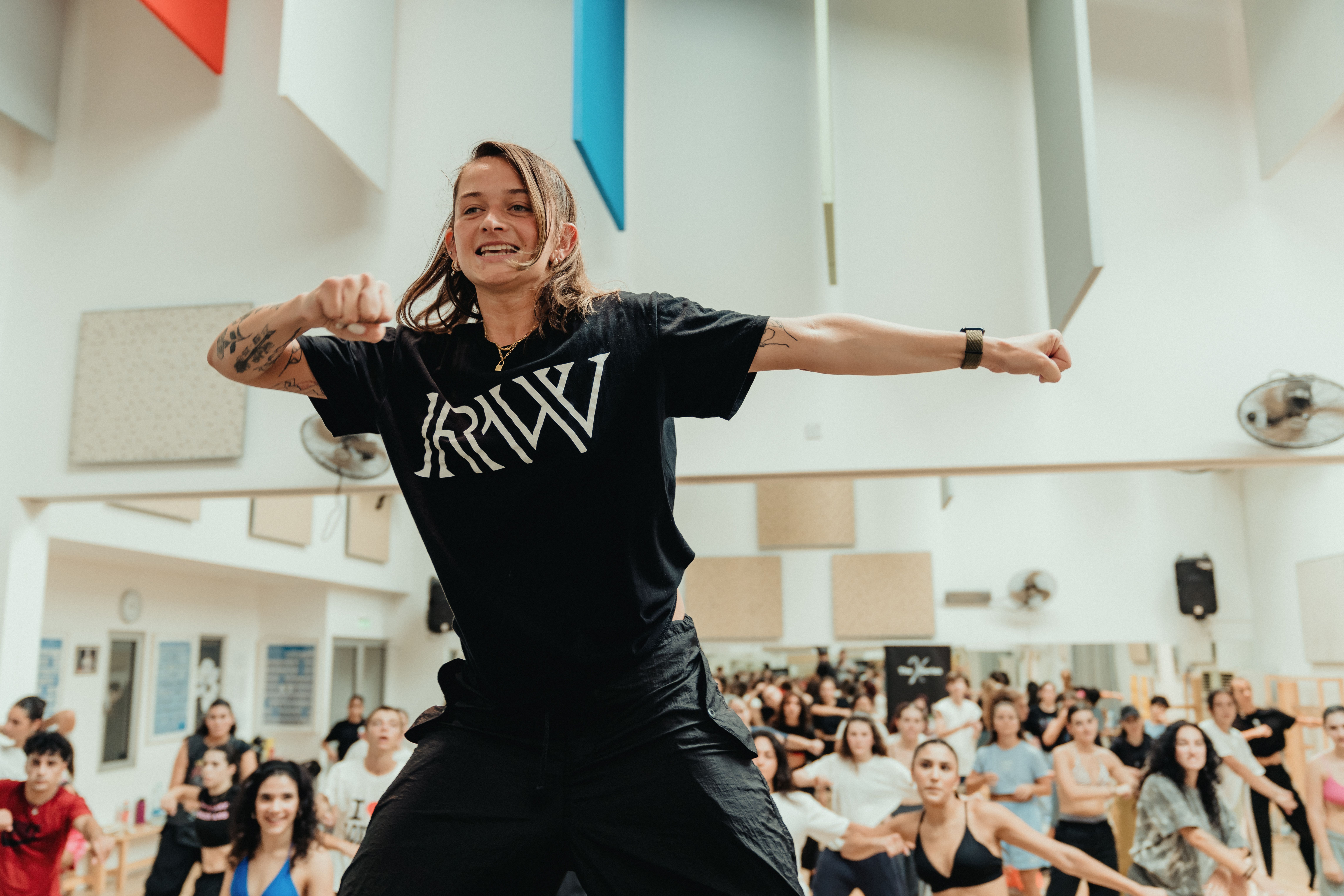 Energetic Dance Class in a Modern Studio · Free Stock Photo