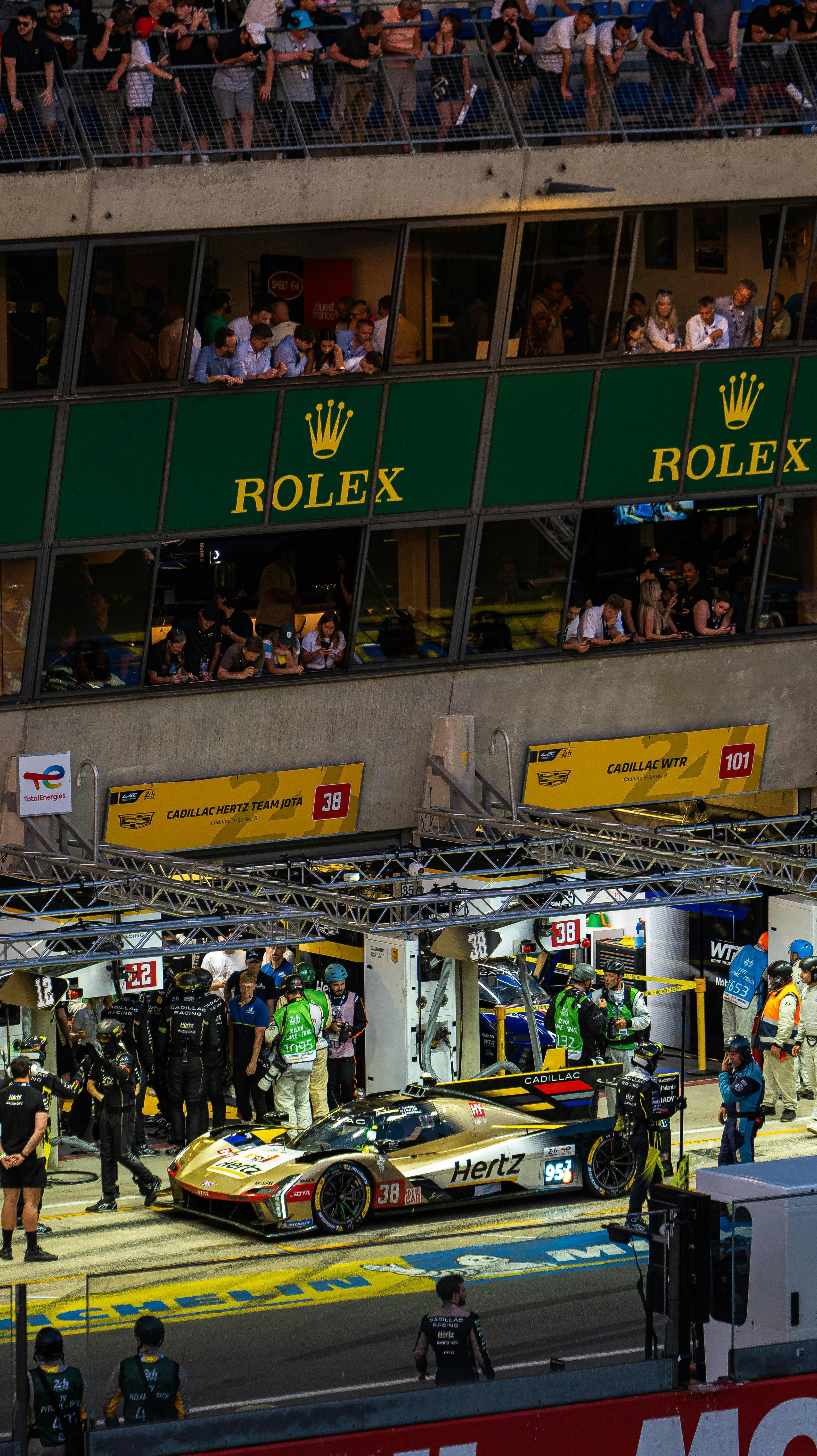 Michelin Man Photos, Download The BEST Free Michelin Man Stock Photos ...