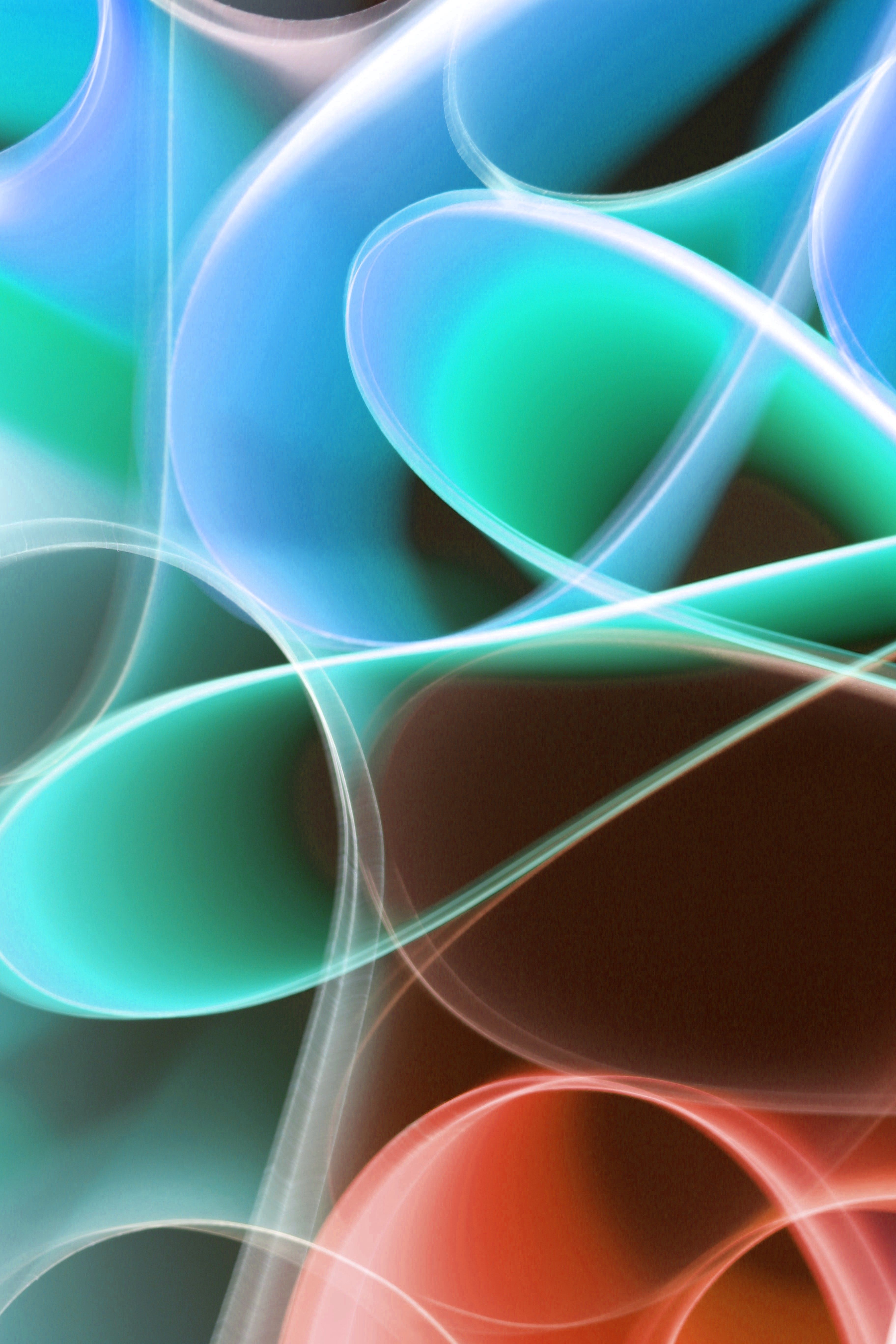 Abstract Colorful Light Streaks Art · Free Stock Photo