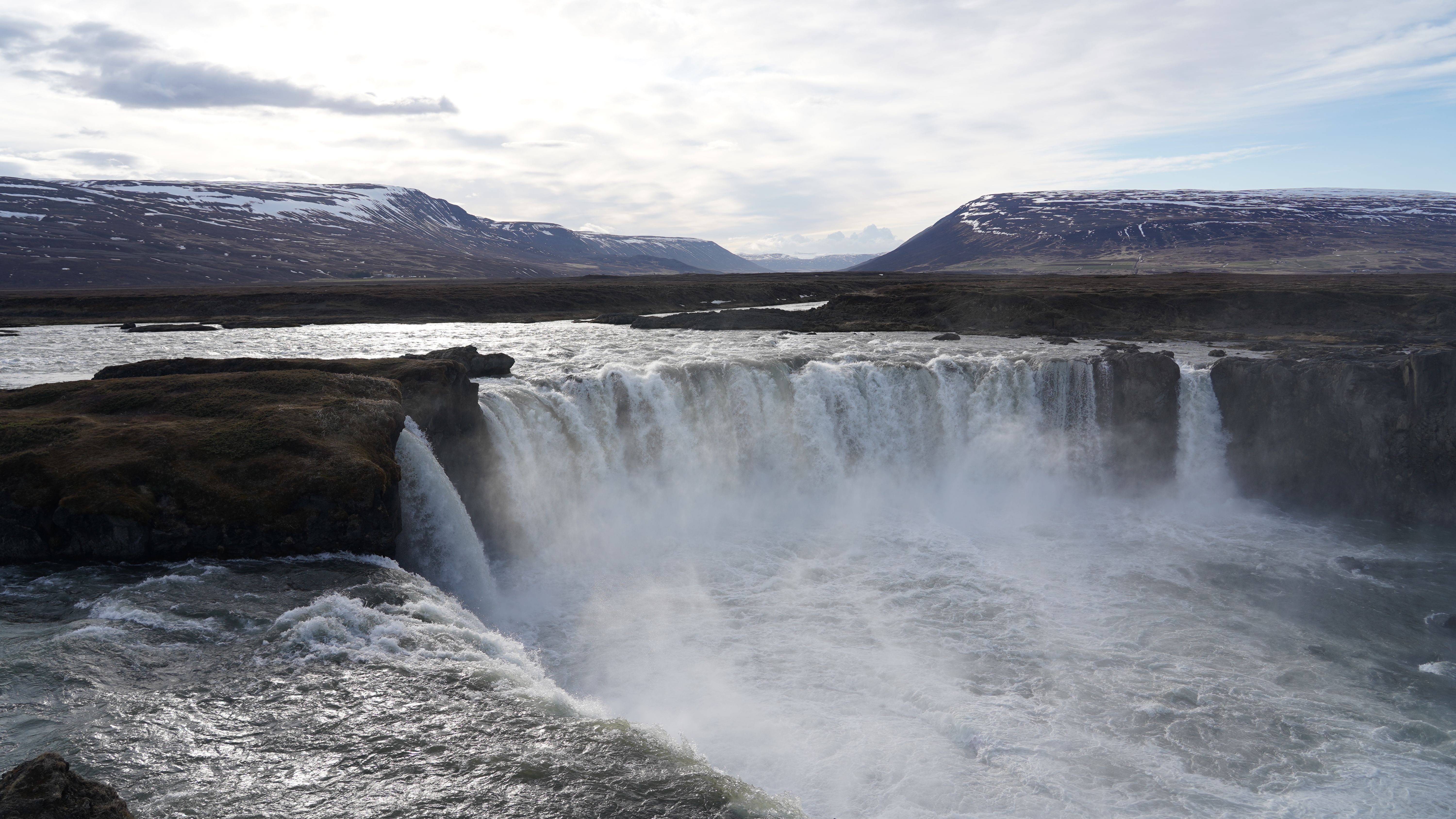 Majestic Godafoss Waterfall in Northern Iceland · Free Stock Photo