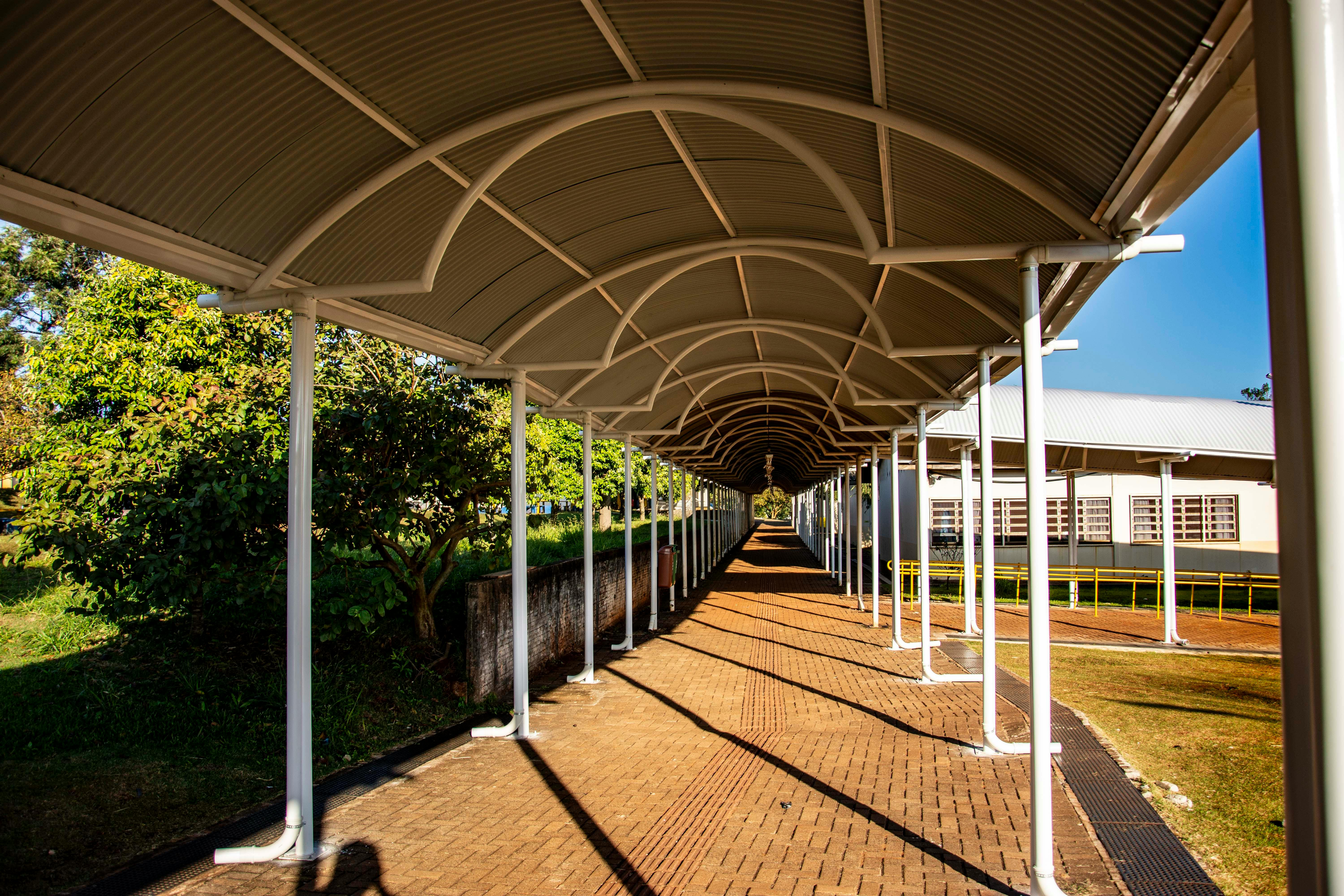 Archway Walkway at University Campus in Apucarana · Free Stock Photo