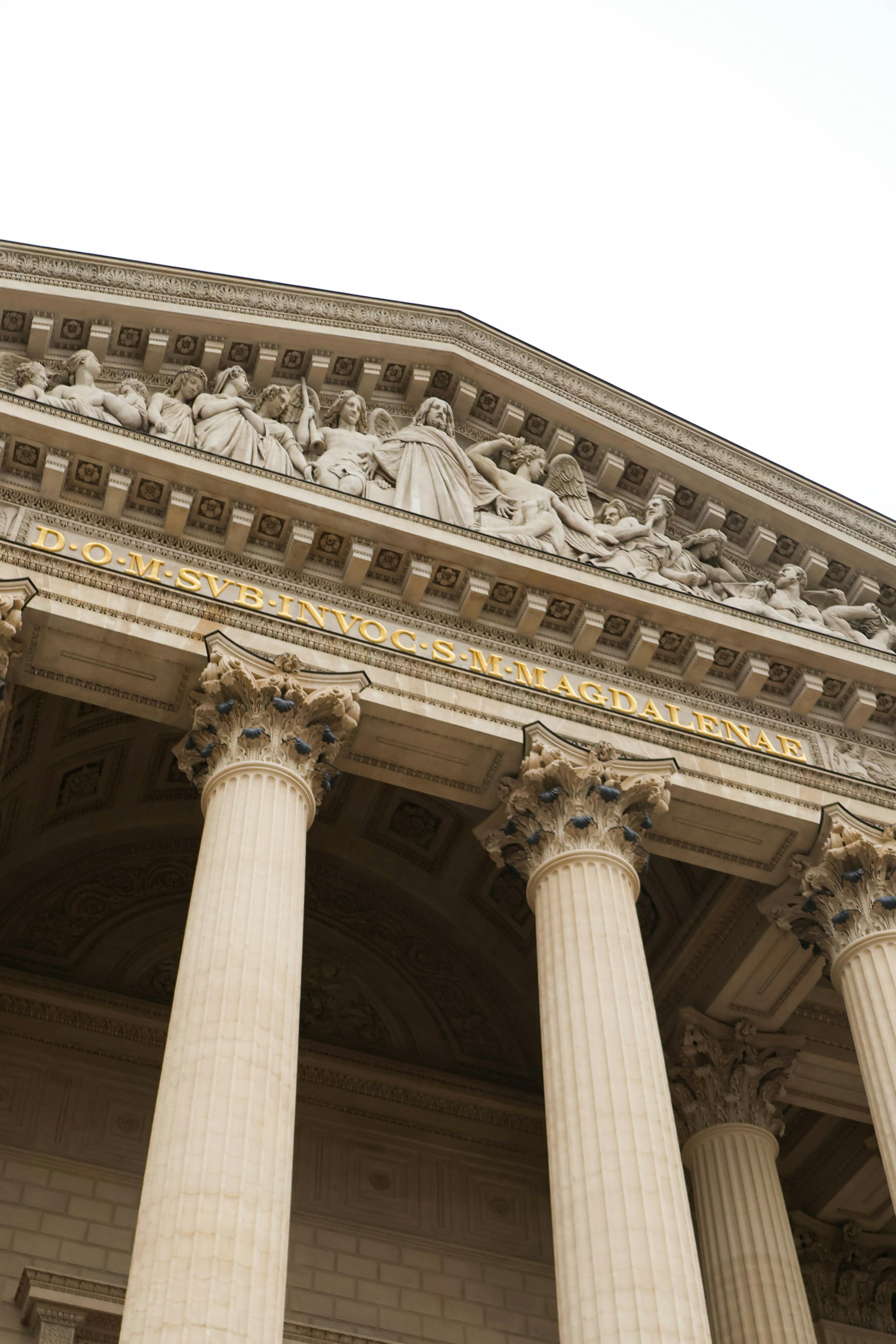 Building Statues Photos, Download The BEST Free Building Statues Stock ...