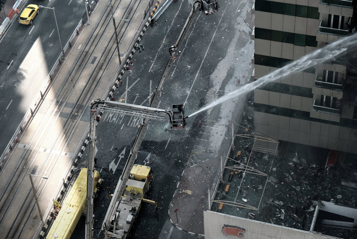 Building Fire Photos, Download The BEST Free Building Fire Stock Photos ...