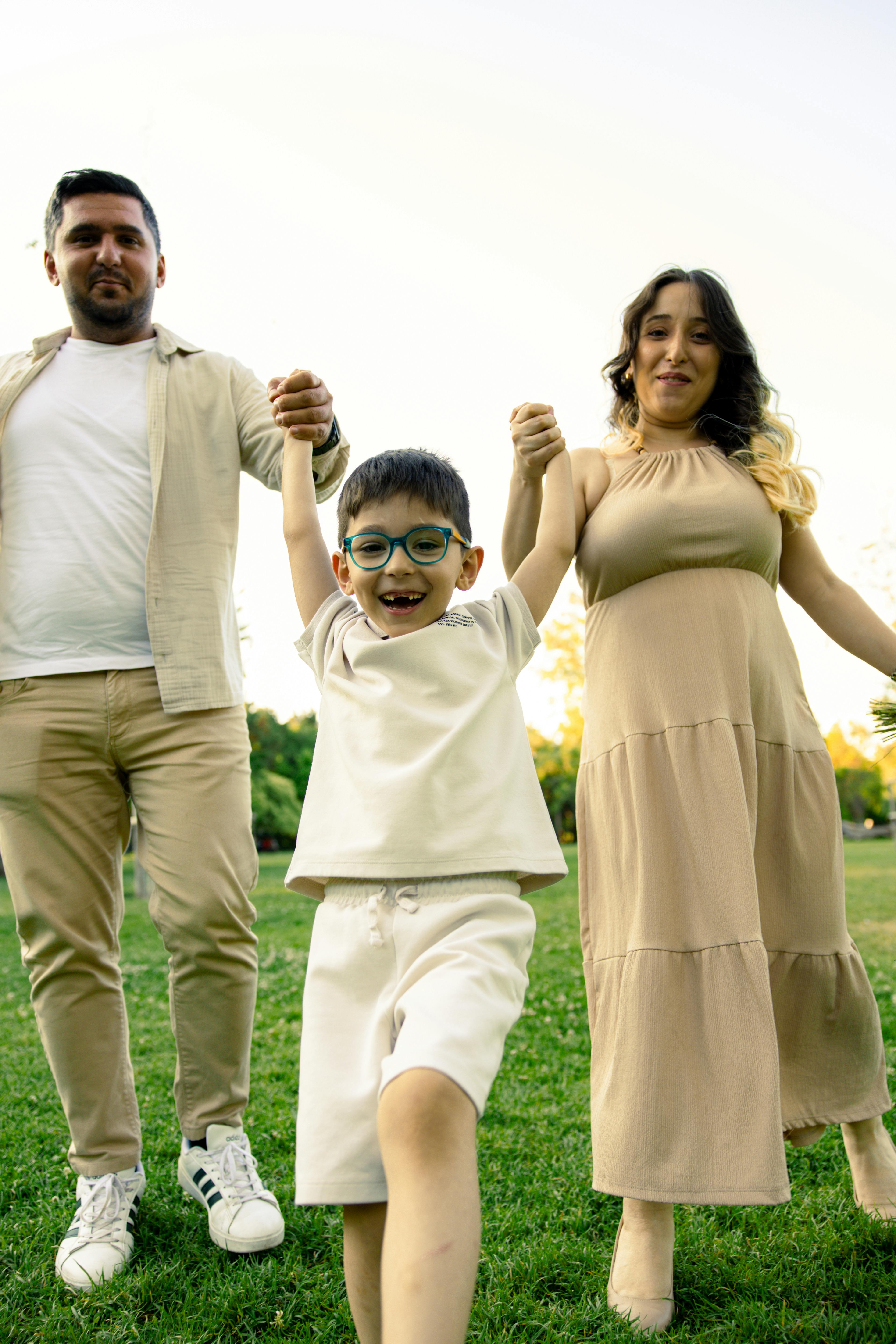 Parents Fetching Kids Photos, Download The BEST Free Parents Fetching ...