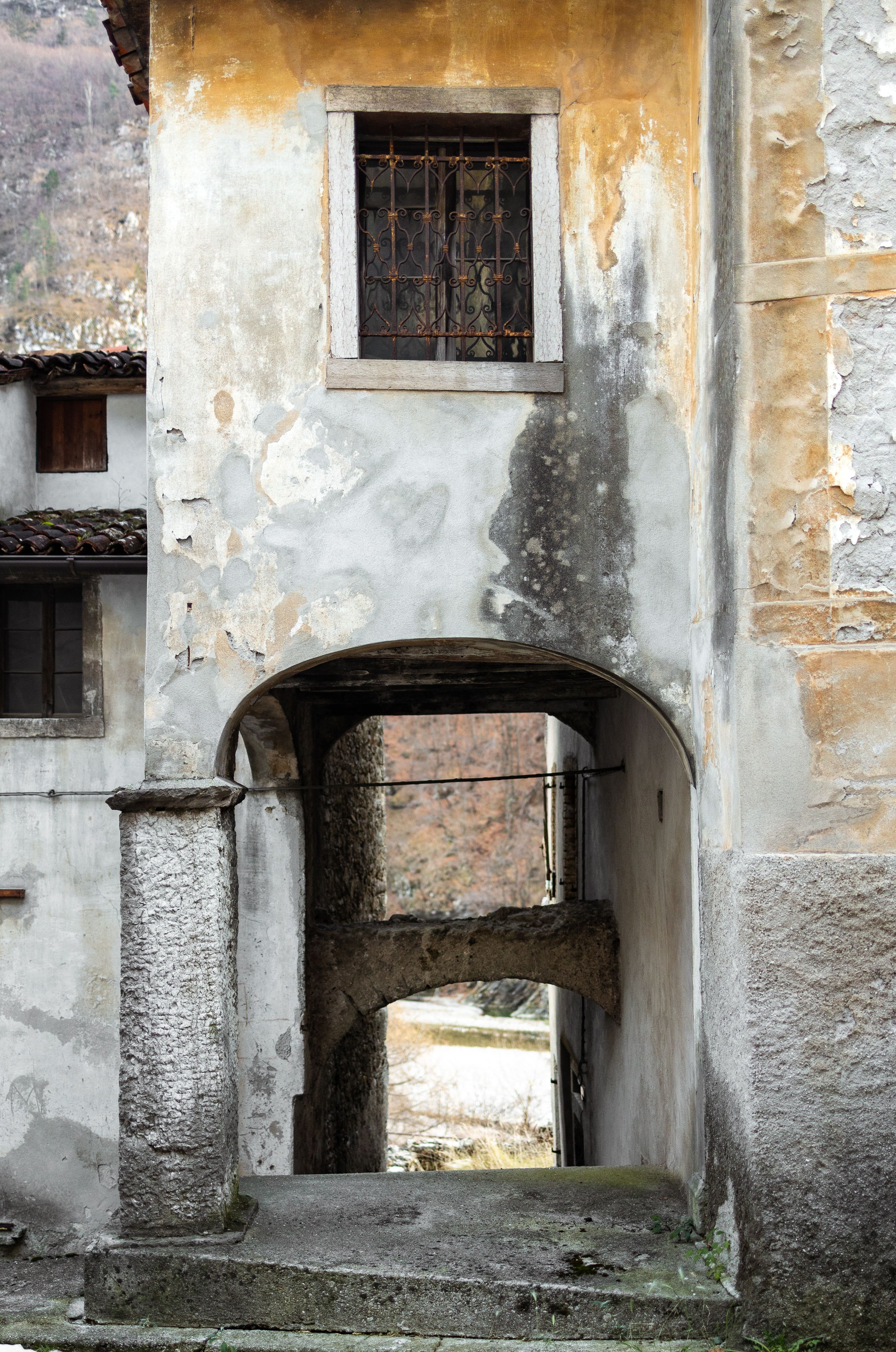 Rustic Italian Architecture in Village Setting · Free Stock Photo