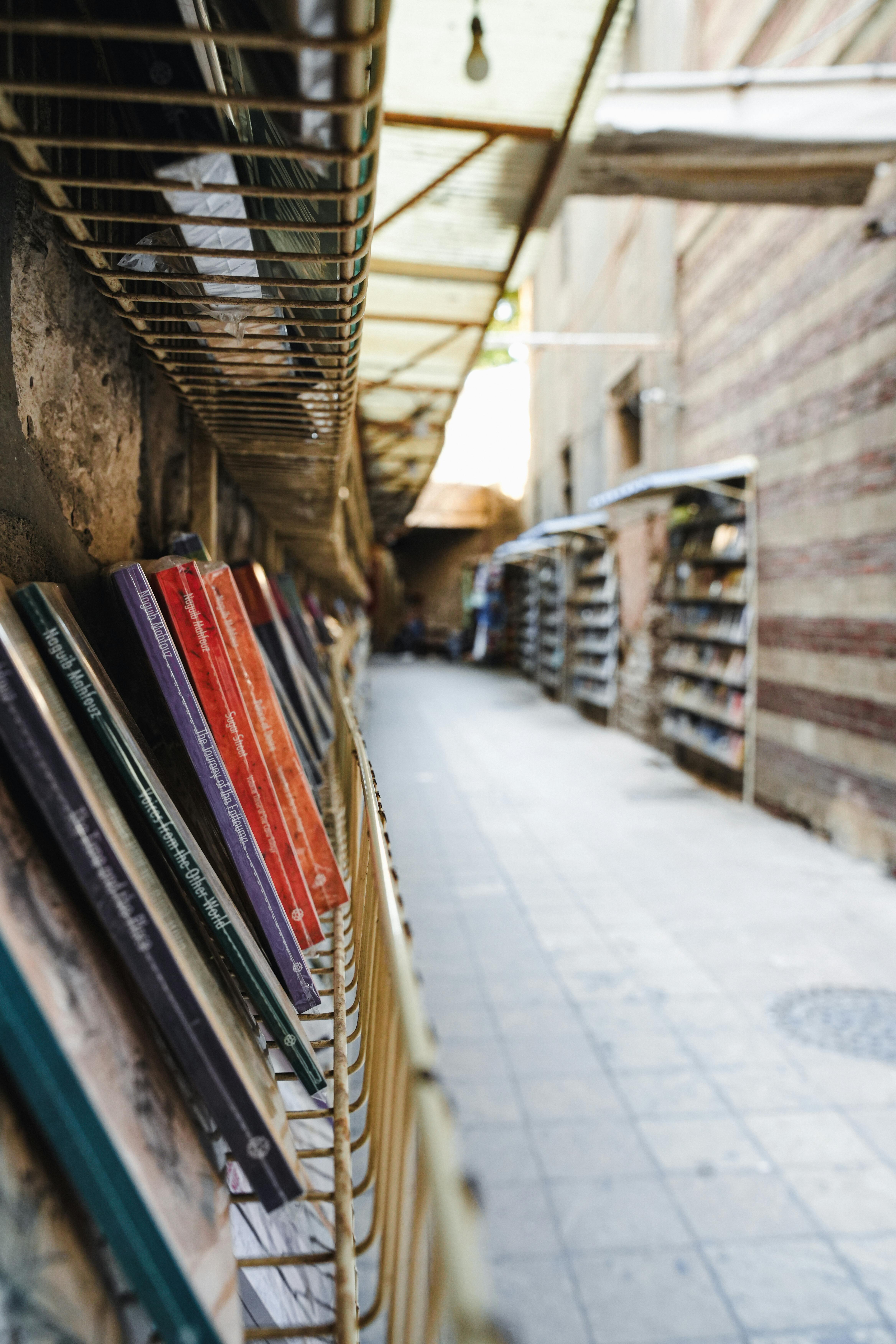 Bookshop Vertical Photos, Download The BEST Free Bookshop Vertical ...