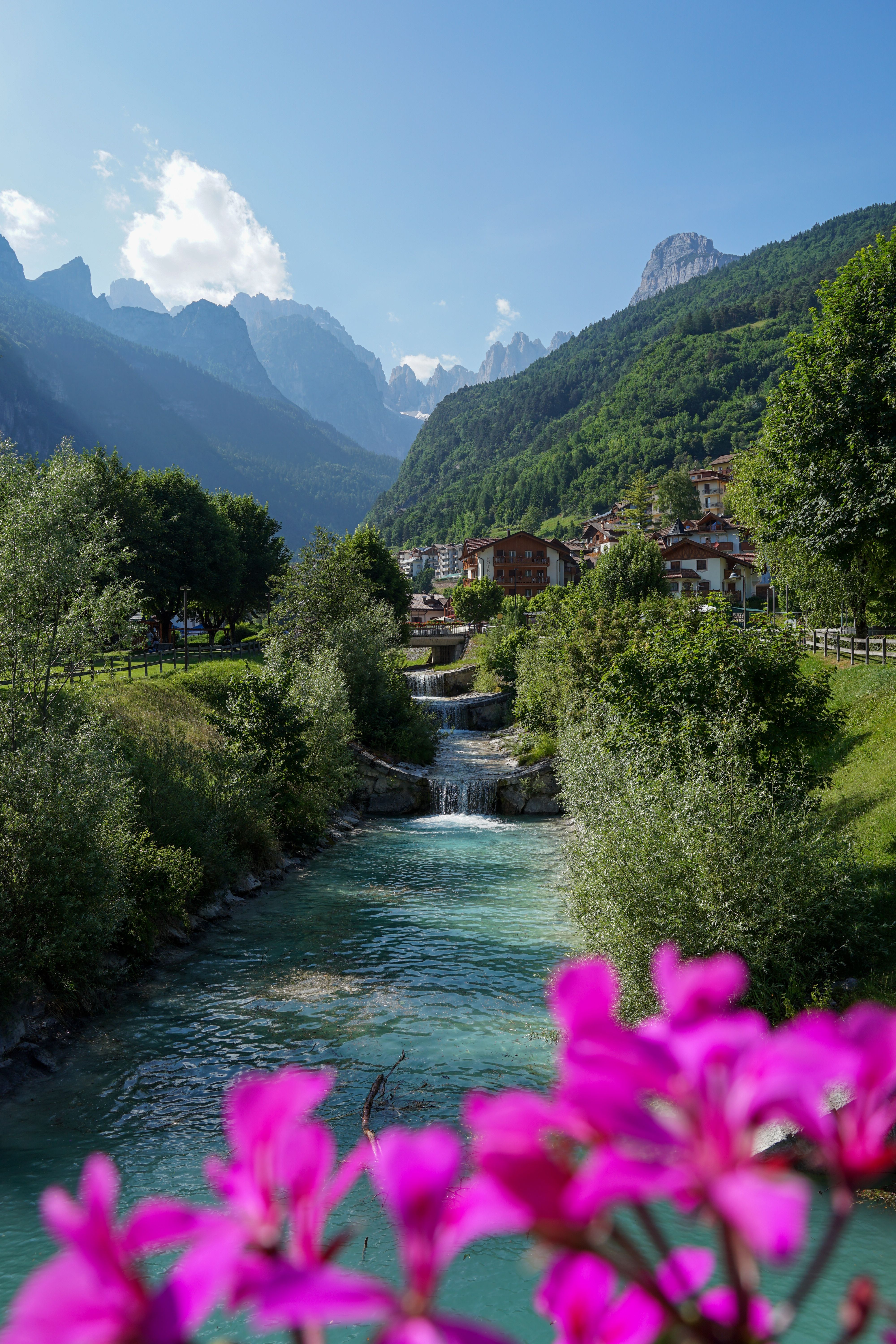 Scenic Mountain Village in Italian Alps · Free Stock Photo